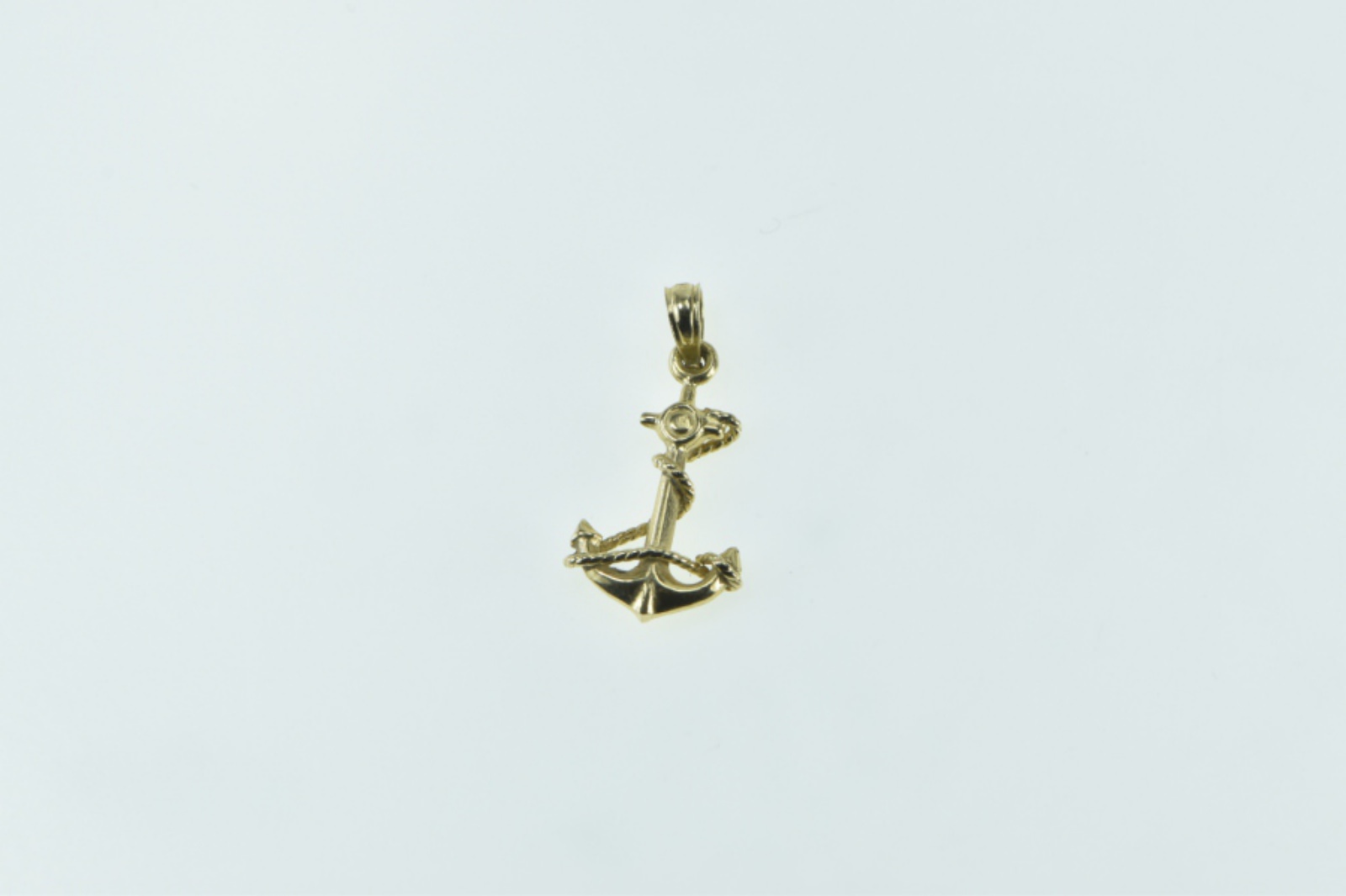 14K 3D Anchor Hope Symbol Vintage Yellow Gold Pendant | Property Room