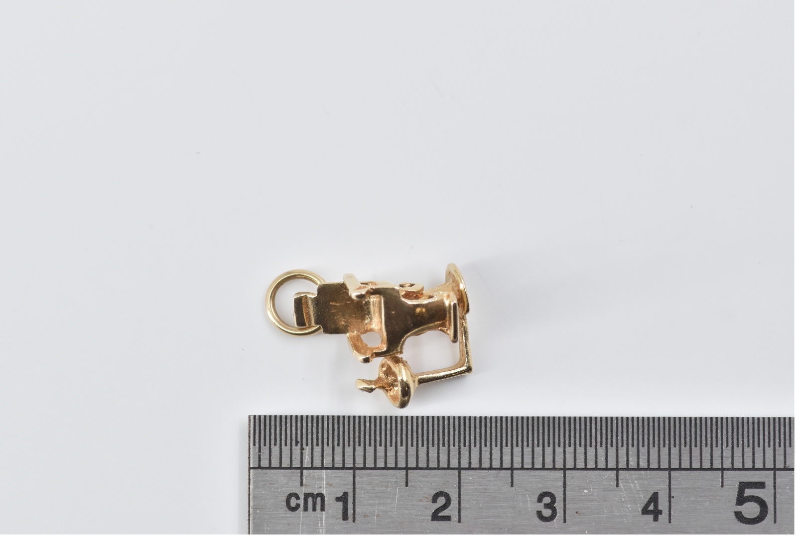 14K 3D Articulated Barber Hair Stylist Chair Yellow Gold Charm/Pendant ...