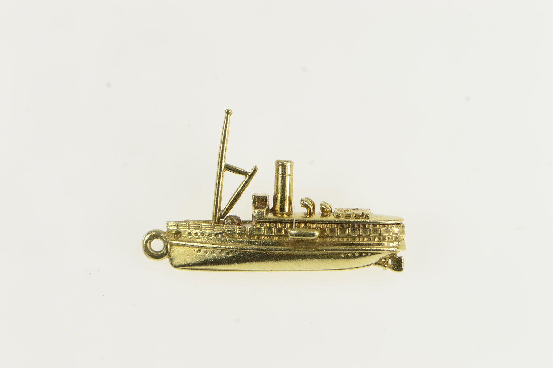 14K 3D Fishing Trawler Boat Ship Yellow Gold Charm/Pendant | Property Room