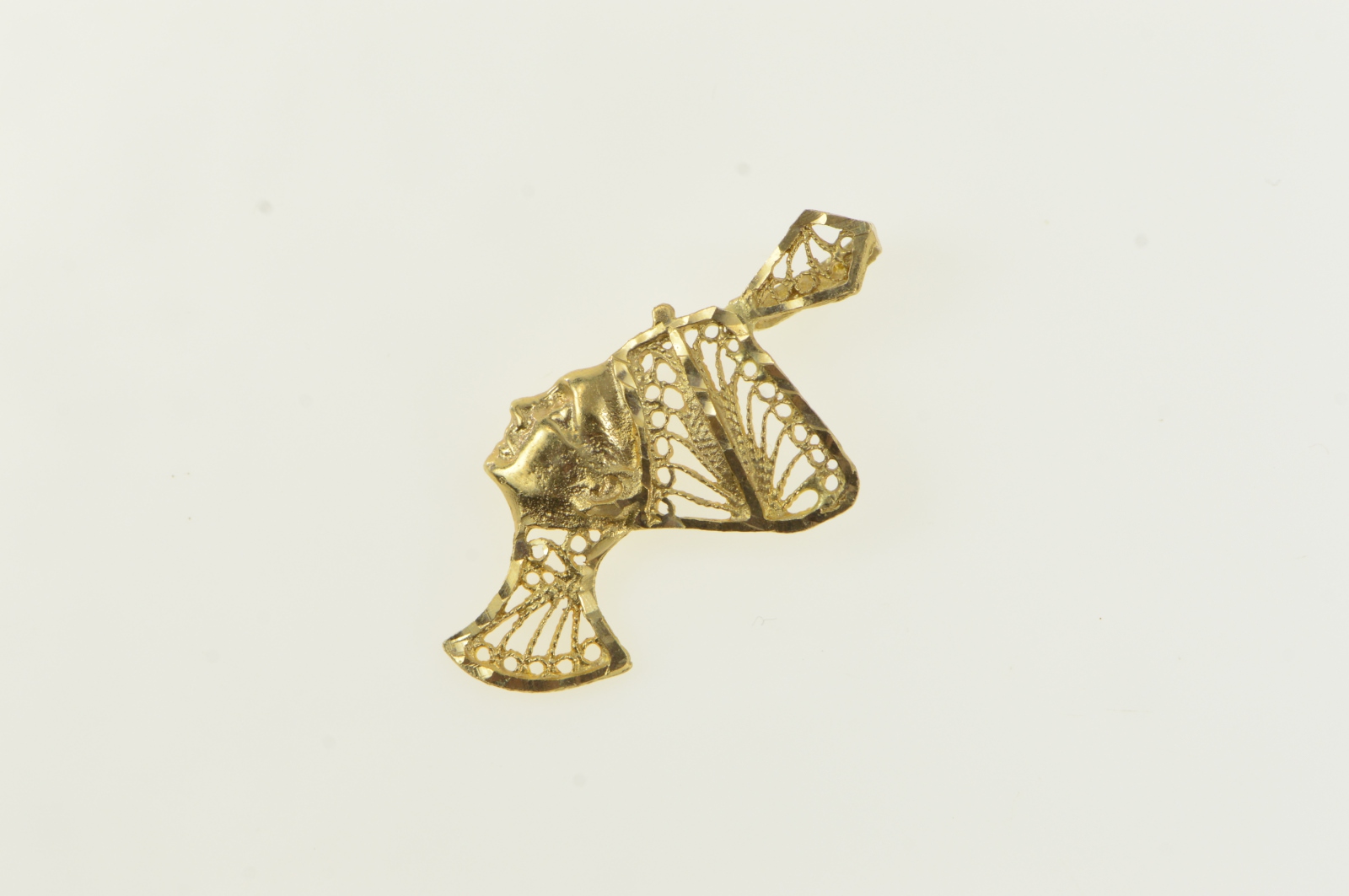 14K Ancient Egyptian Queen Nefertiti Filigree Yellow Gold Pendant ...