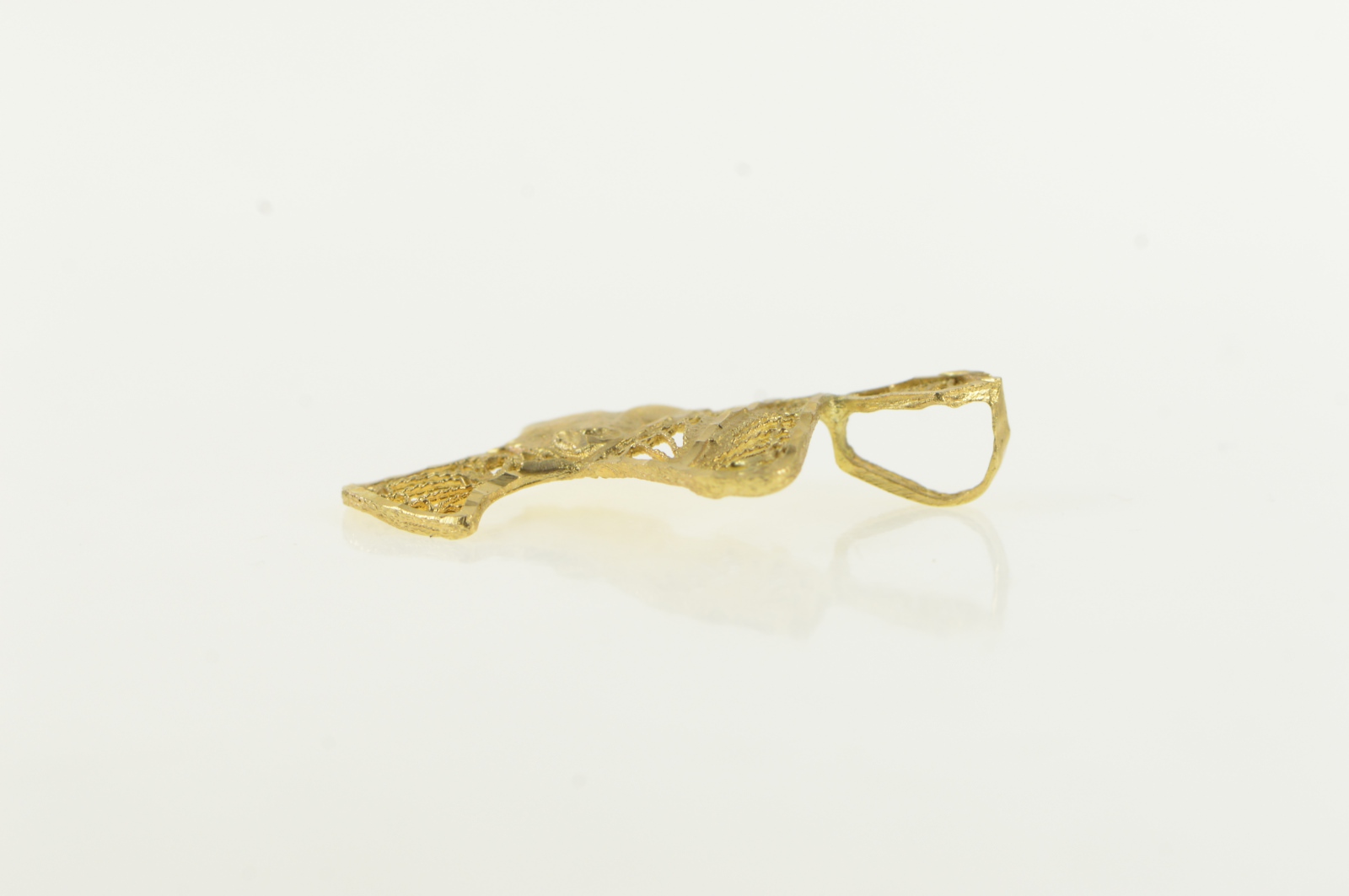 14K Ancient Egyptian Queen Nefertiti Filigree Yellow Gold Pendant ...