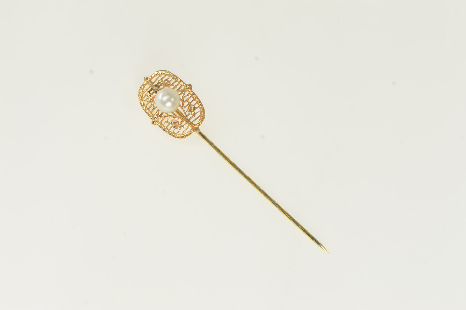 14K Art Deco Pearl Filigree Ornate Yellow Gold Stick Pin | Property Room