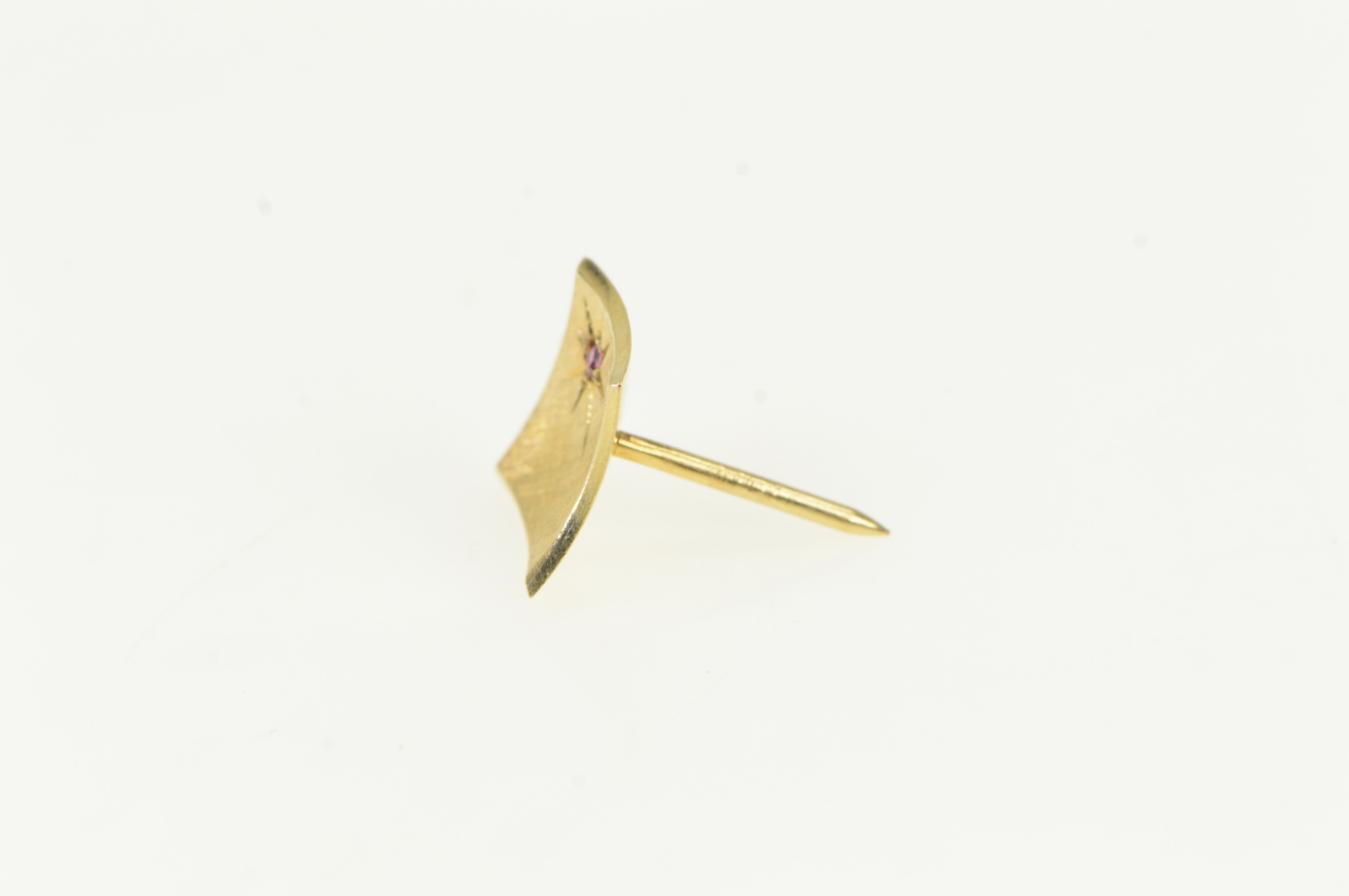 14K Curved Ruby Square Vintage Lapel Yellow Gold Pin/Brooch | Property Room