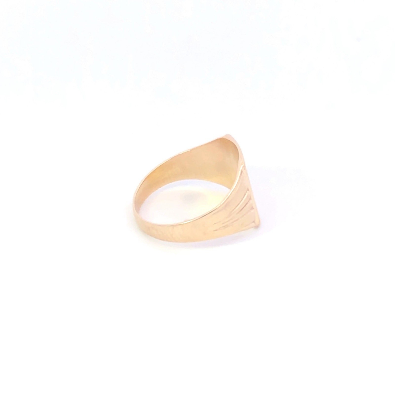 14K D Cursive Monogram Letter Engraved Signet Yellow Gold Ring, Size 5. ...