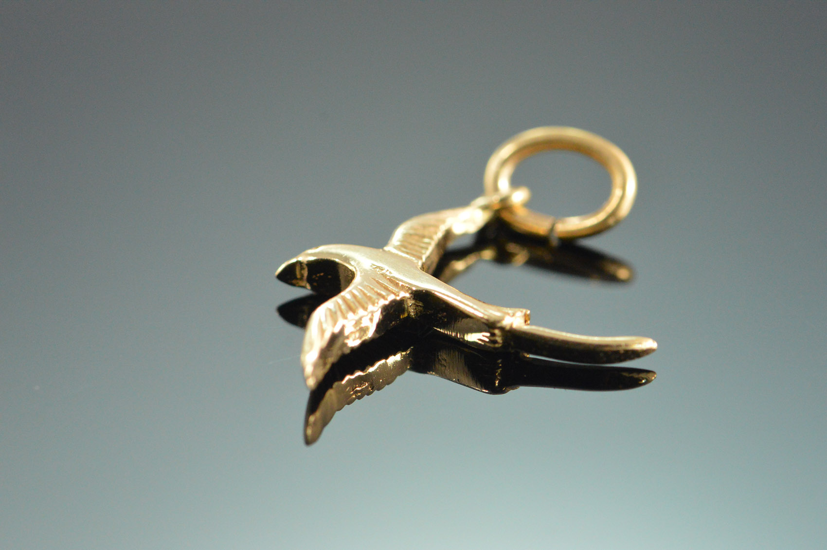 14K Delicate Bird In Flight Yellow Gold Charm/Pendant | Property Room