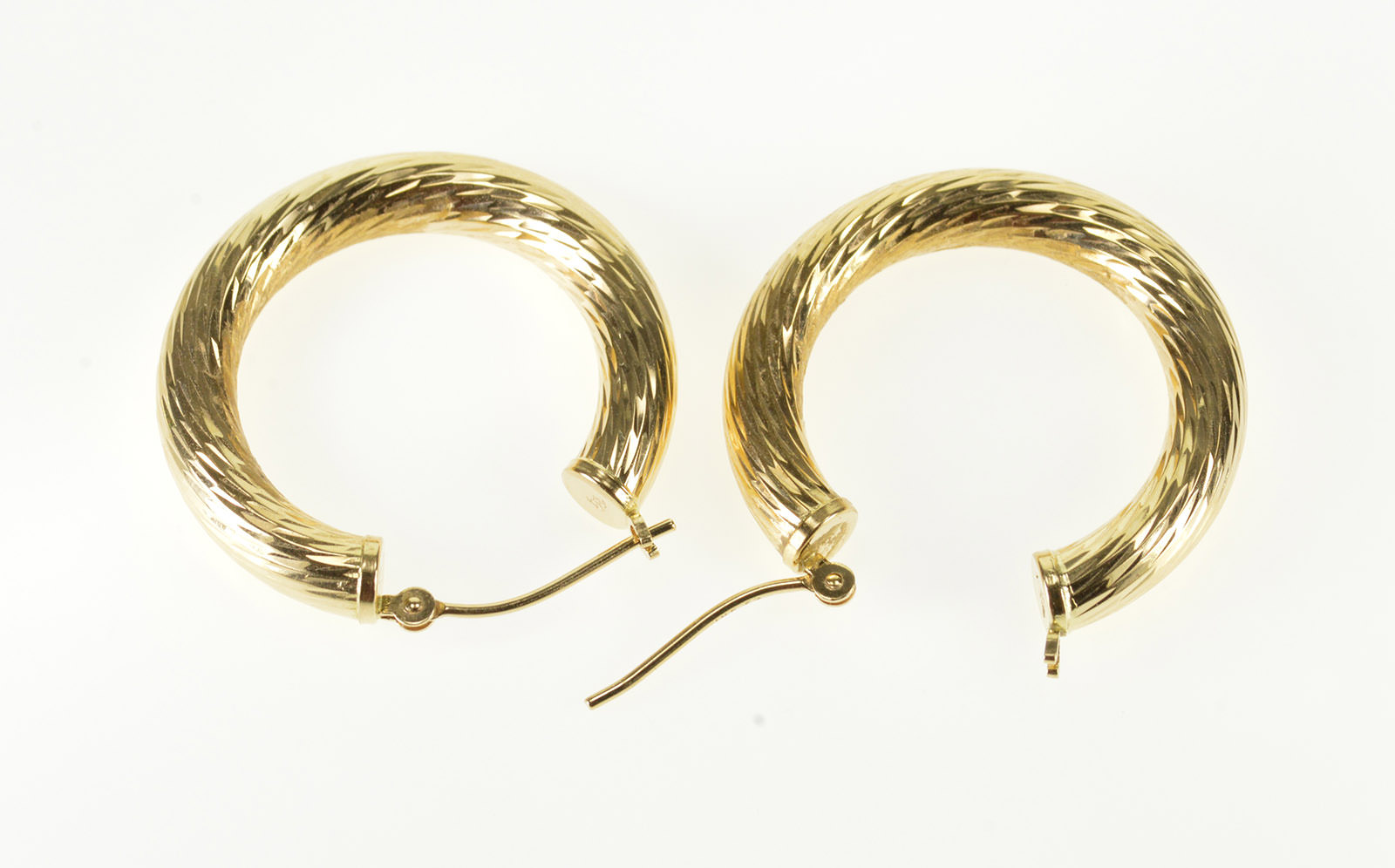 14K Diamond Cut Textured Spiral Pattern Hollow Hoop Yellow Gold ...