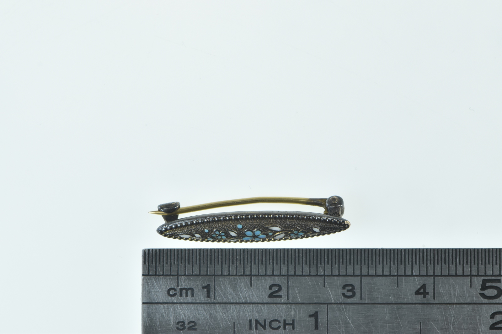 14K Enamel Forget Me Not Flower Bar Yellow Gold Pin/Brooch | Property Room