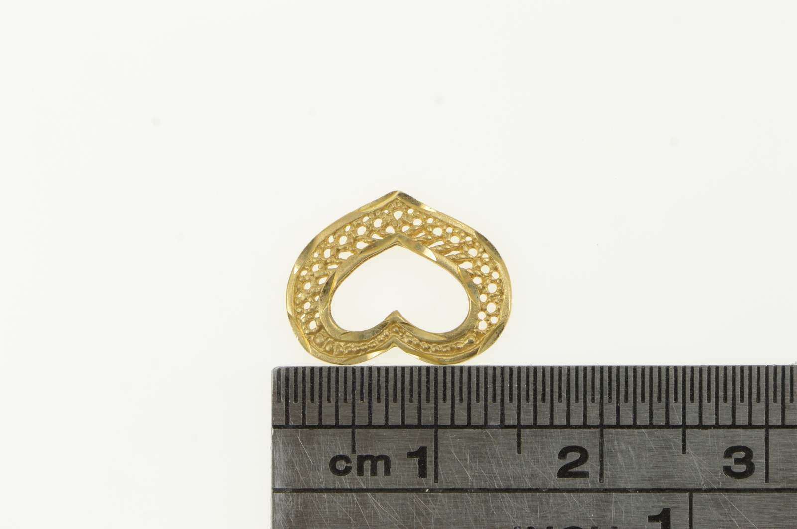 14K Filigree Heart Classic Vintage Love Symbol Yellow Gold Charm ...