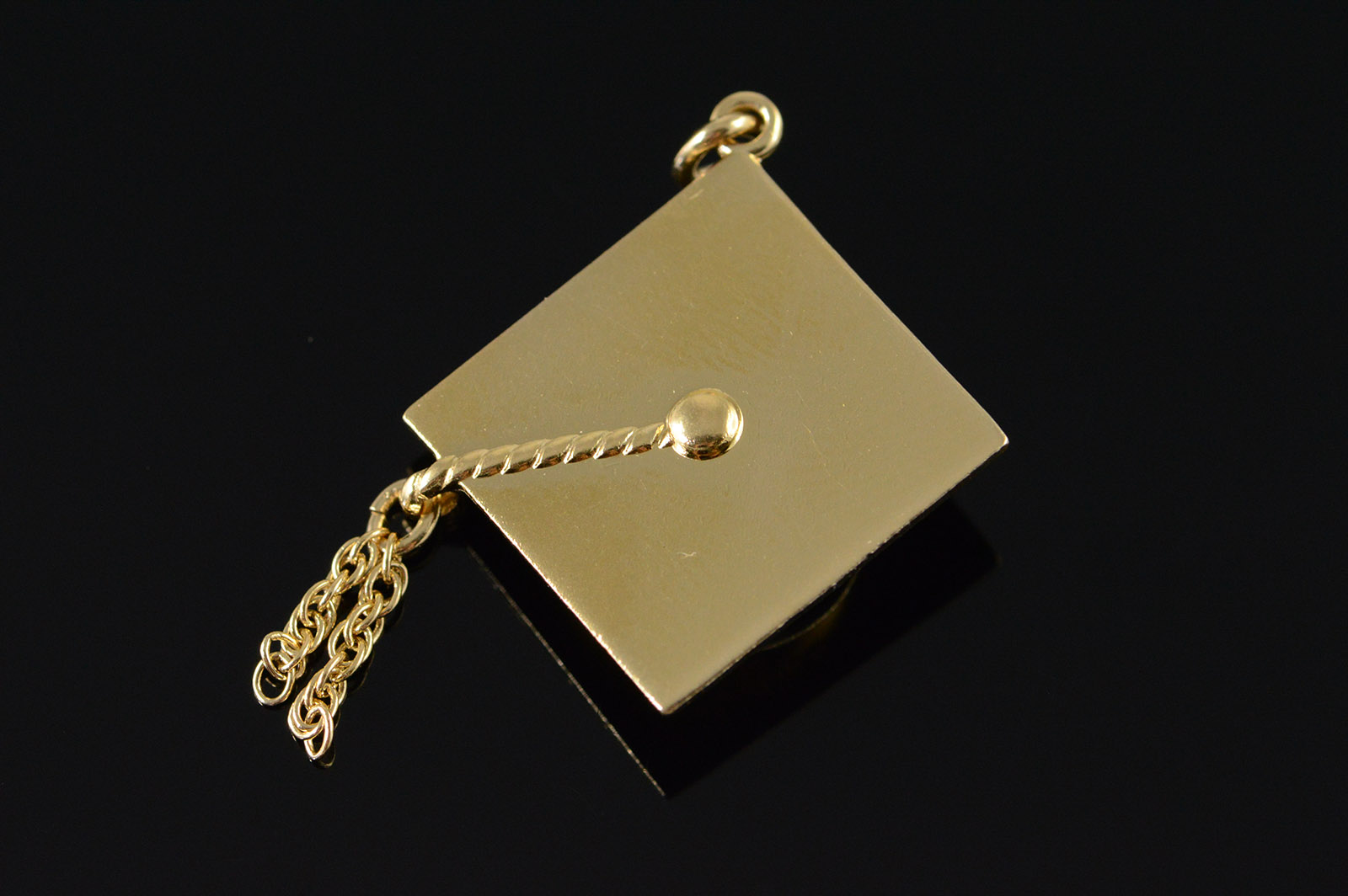 14K Graduation Cap 3D Yellow Gold Charm/Pendant | Property Room