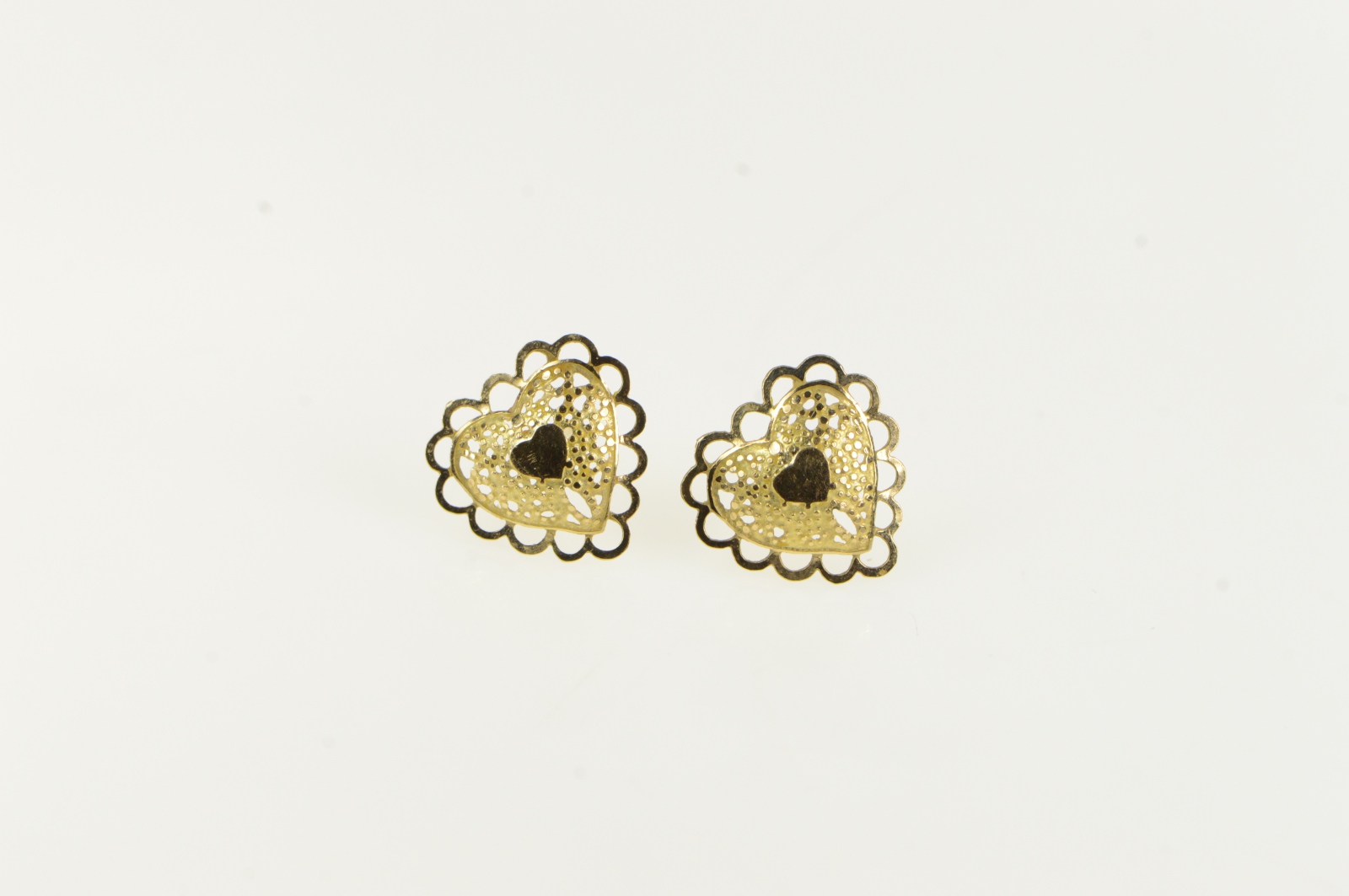 14K Heart Scalloped Filigree Love Symbol Stud Yellow Gold Earrings ...