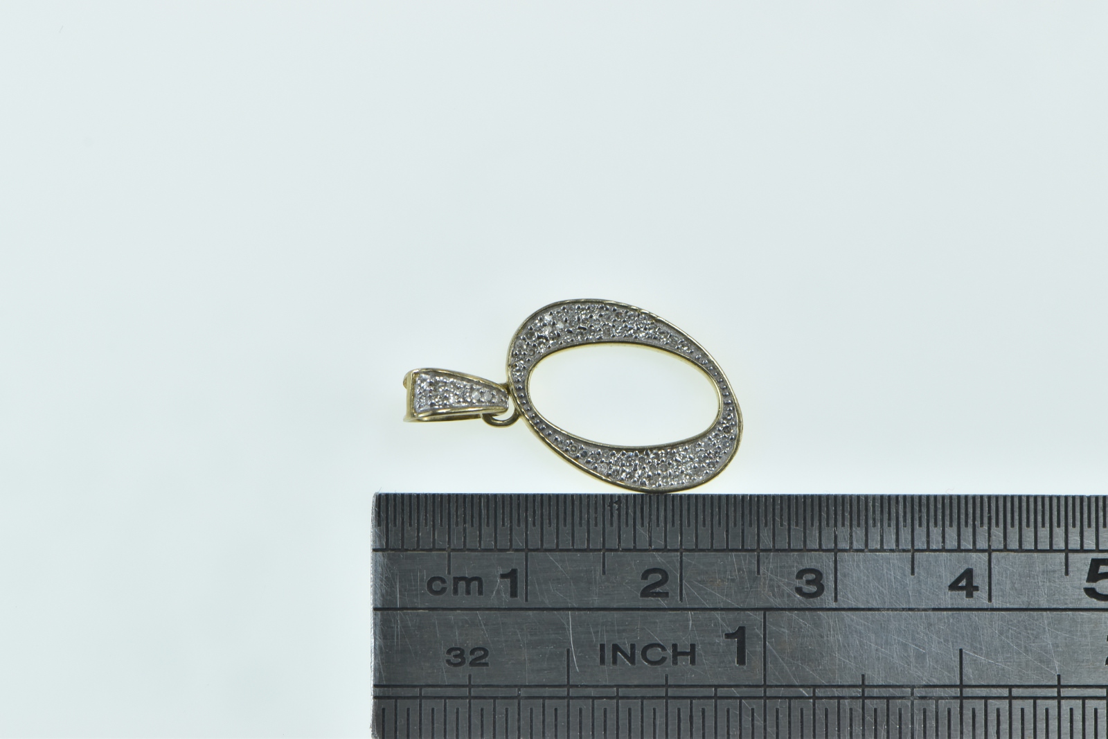 14K O Letter Monogram Name Diamond Encrusted Yellow Gold Pendant | Property Room