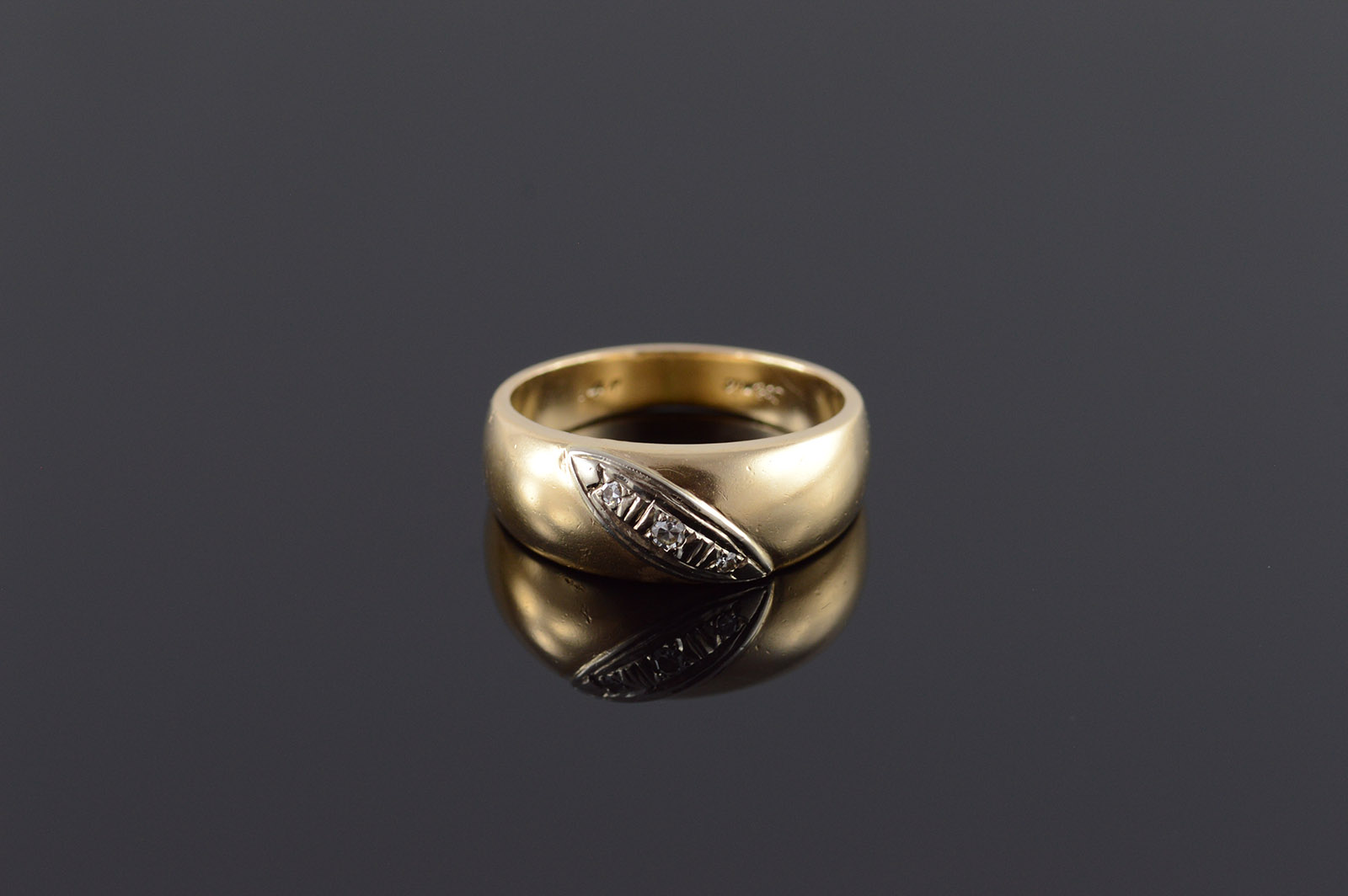 14K Retro Diamond Three Stone Inset Wedding Band Yellow Gold Ring, Size ...