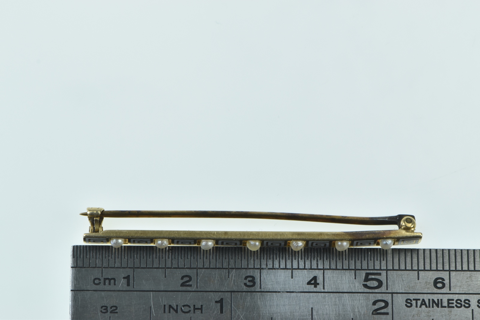 14K Seed Pearl Enamel Greek Wave Bar Yellow Gold Pin/Brooch | Property Room