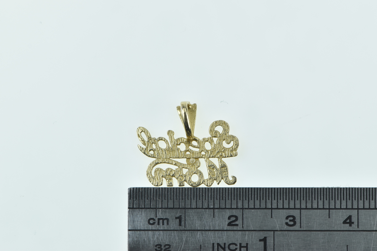 14K Special Mom Diamond Inset Cursive Word Yellow Gold Charm/Pendant ...