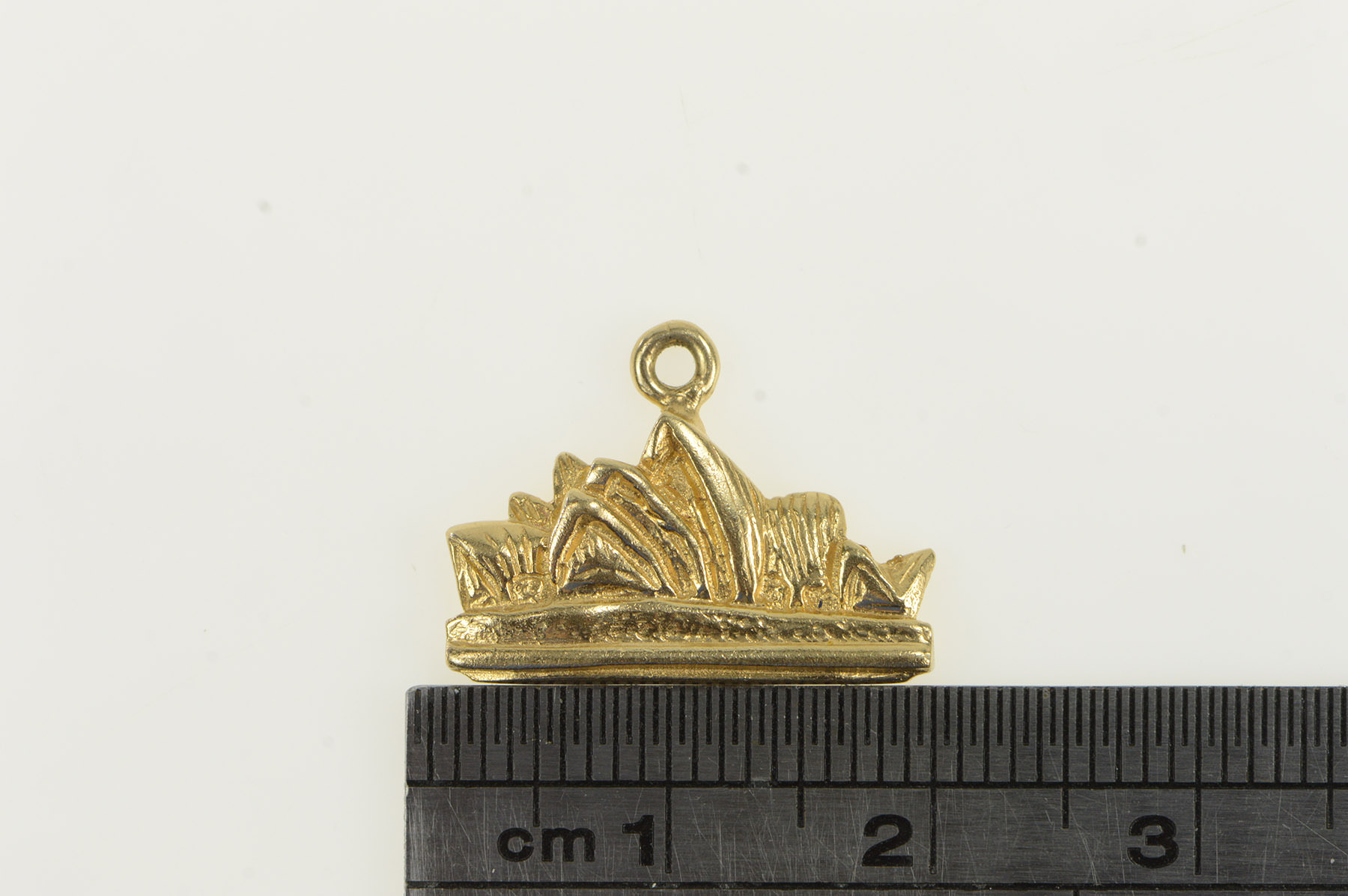 14K Sydney Opera House Australia Souvenir Yellow Gold Charm/Pendant ...