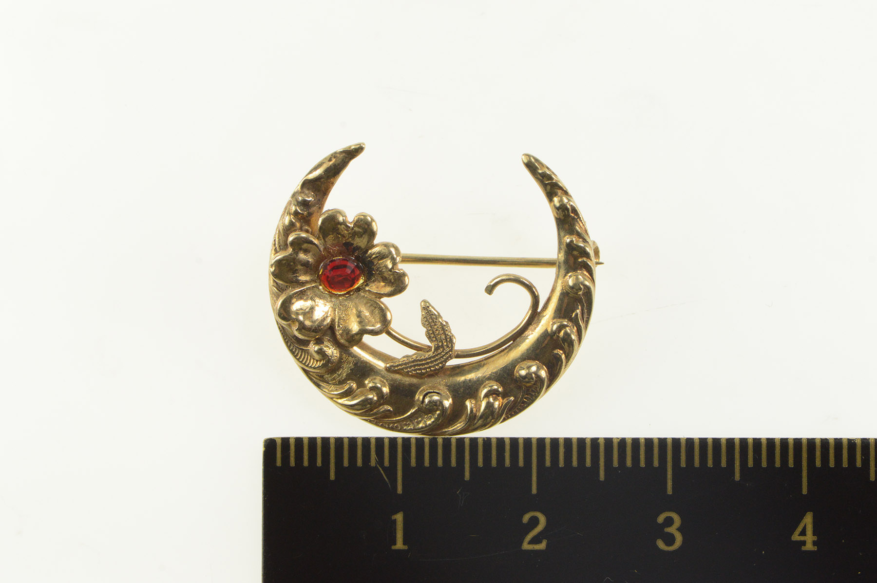 14K Victorian Crescent Moon Flower Syn. Garnet Yellow Gold Pin/Brooch ...