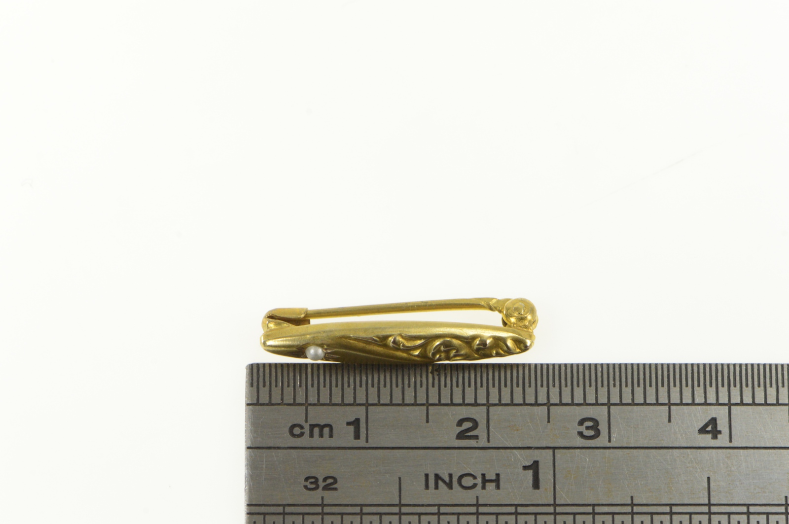 14K Victorian Seed Pearl Repousse Scroll Bar Yellow Gold Pin/Brooch ...