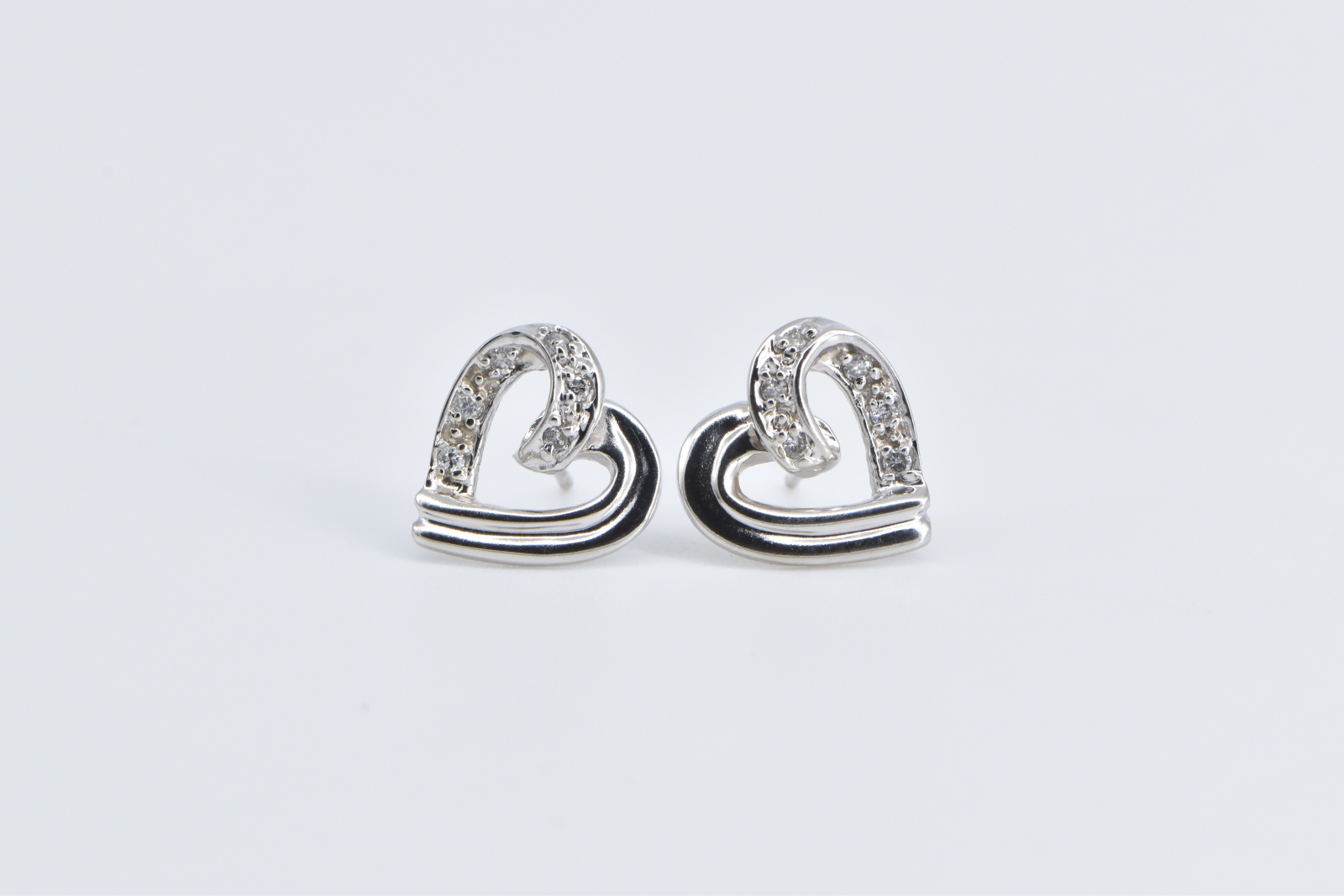 14K Vintage Diamond Heart Love Symbol Stud White Gold Earrings ...