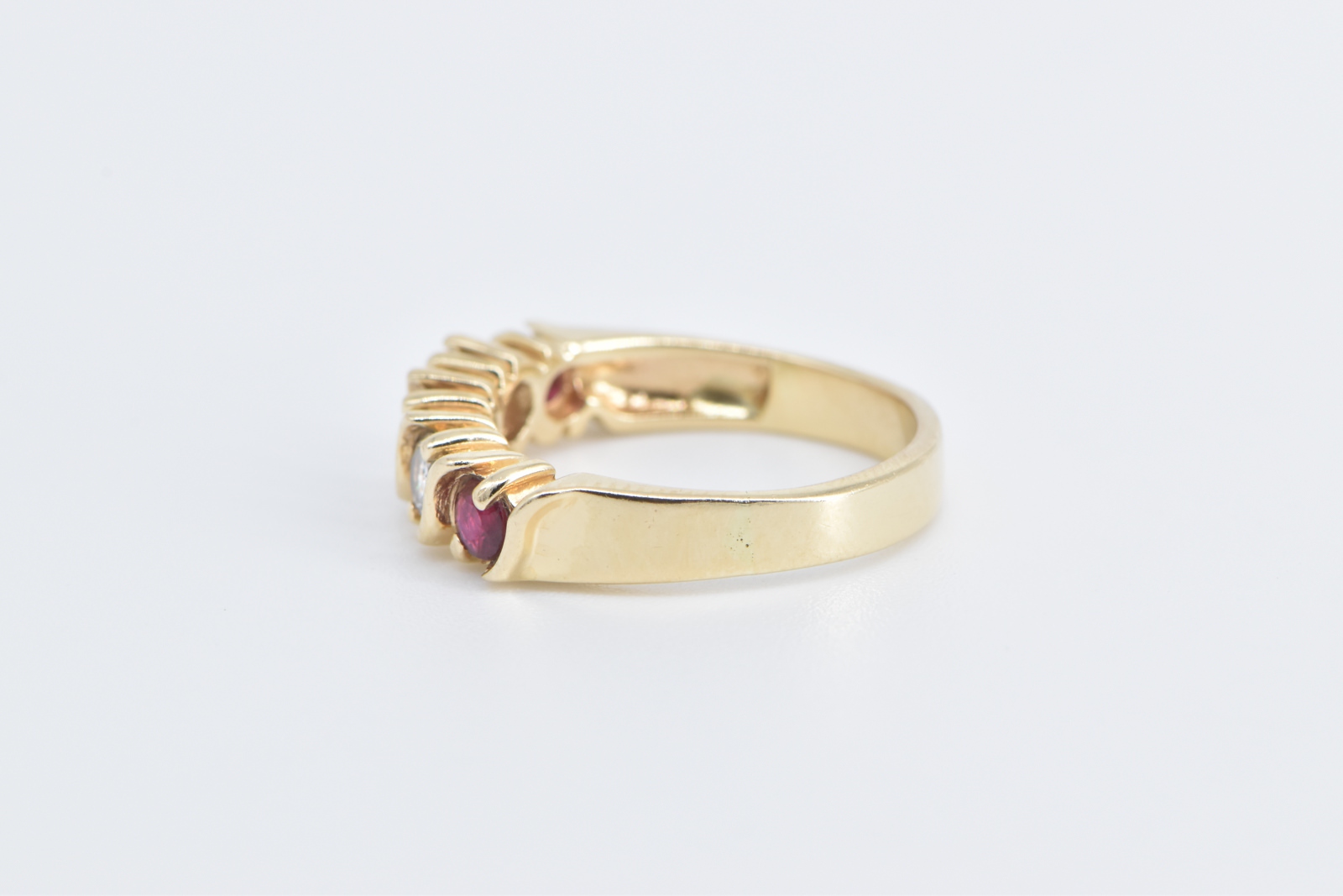 14K Vintage Diamond Ruby Wavy Statement Band Yellow Gold Ring, Size 4.75 | Property Room