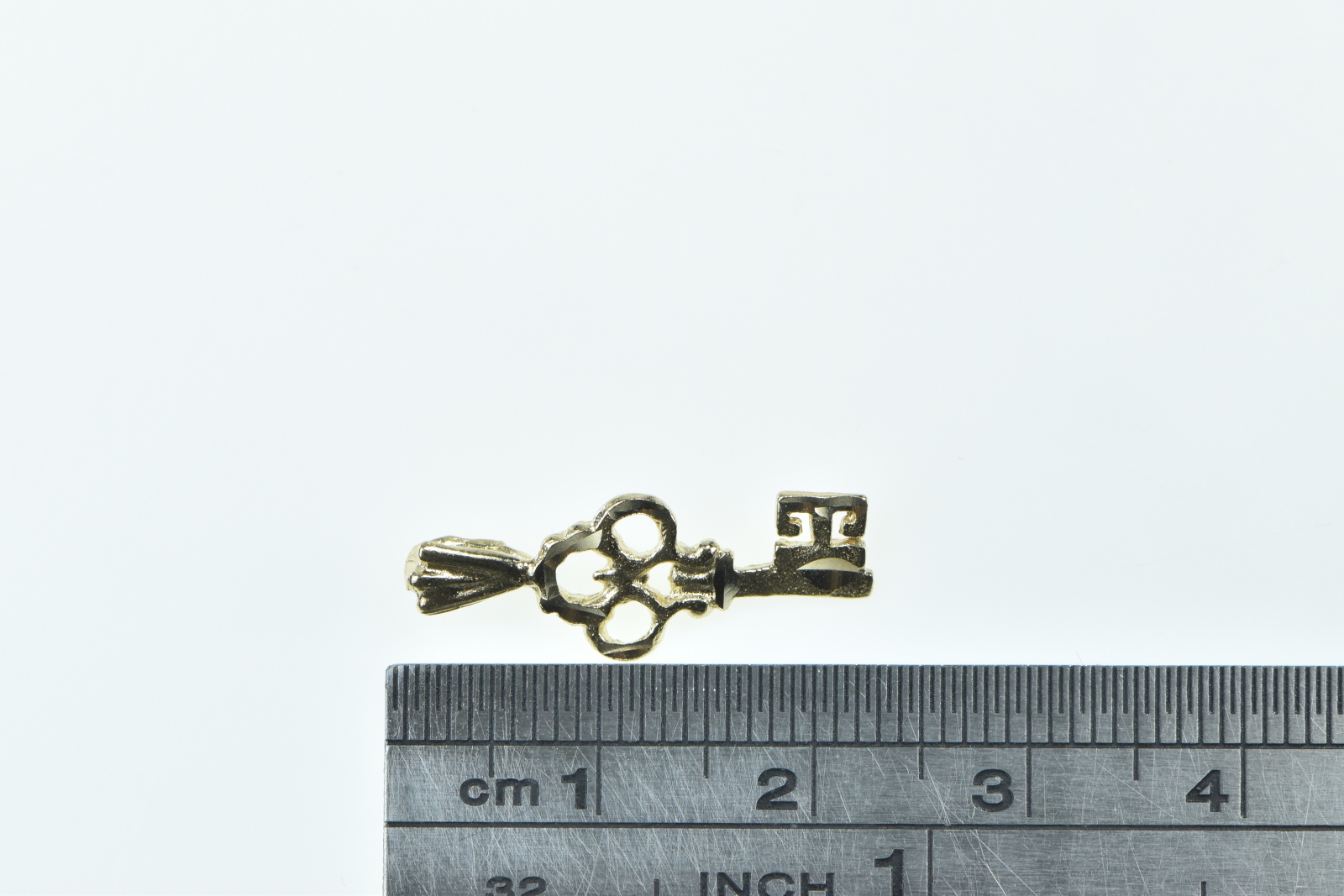 14K Vintage Skeleton Key Trust Loyalty Symbol Yellow Gold Charm/Pendant ...