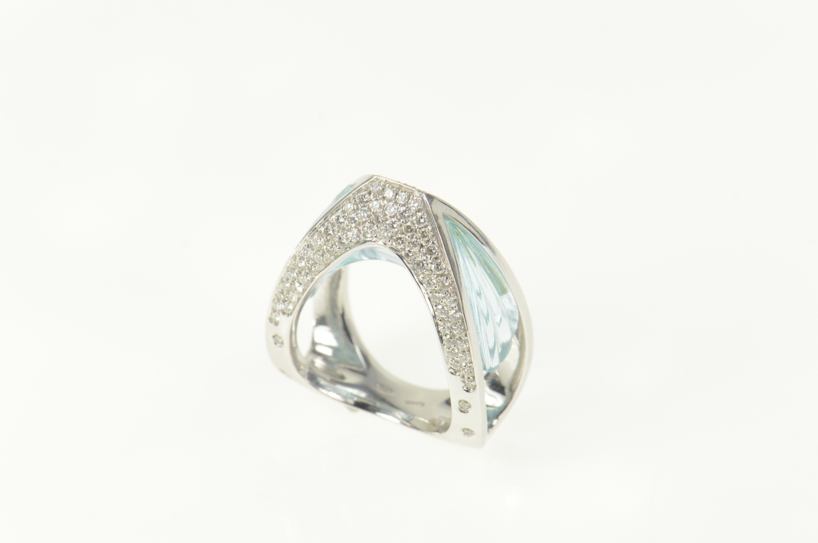 18K 5.00 Ctw Pave VS Diamond Modernist Blue Glass White Gold Ring, Size ...