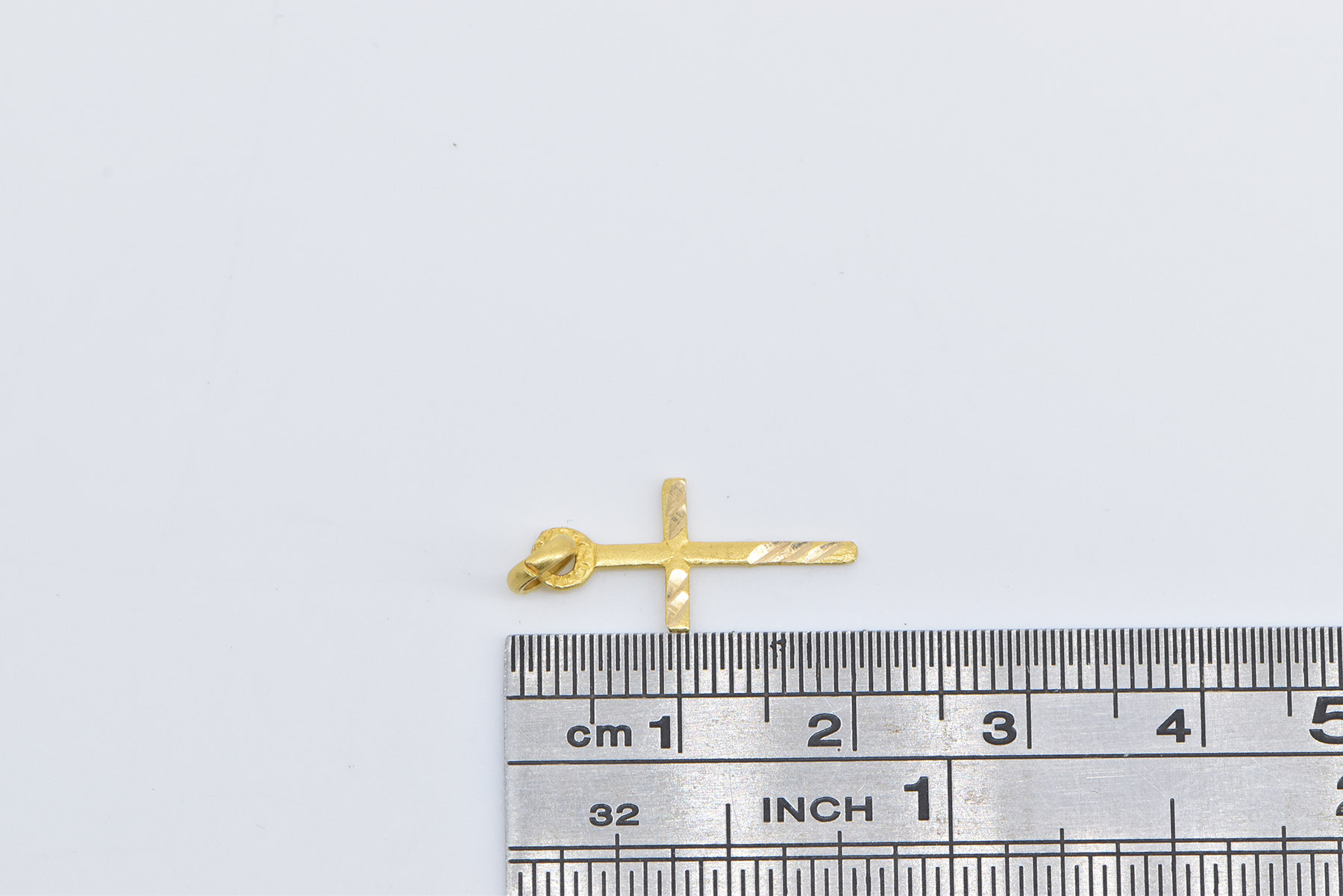 18K Cross Diamond Cut Grooved Christian Faith Yellow Gold Charm/Pendant ...