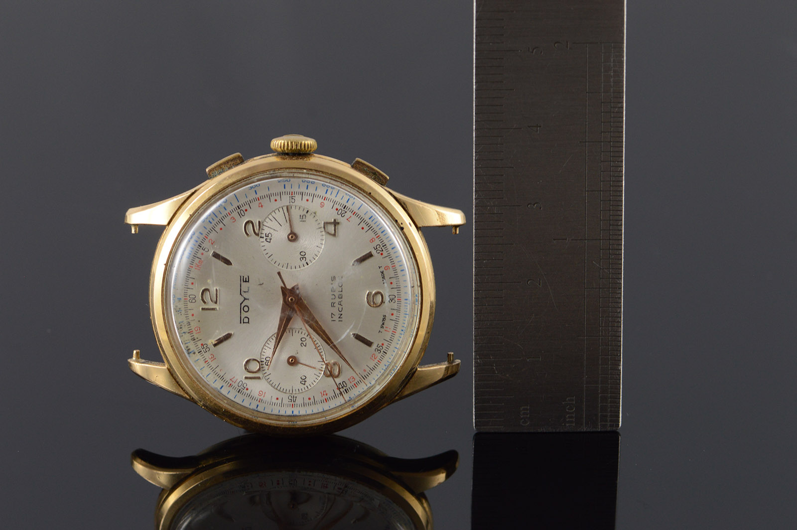 18K Doyle Chronograph Vintage Mechanical 17 Rubis Incarbloc Wrist Watch ...