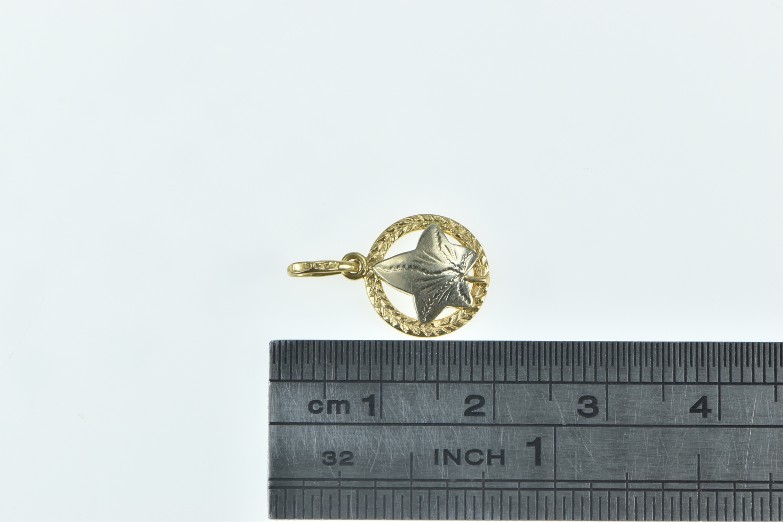 18K English Ivy Leaf Nature Motif Vintage Yellow Gold Charm/Pendant ...