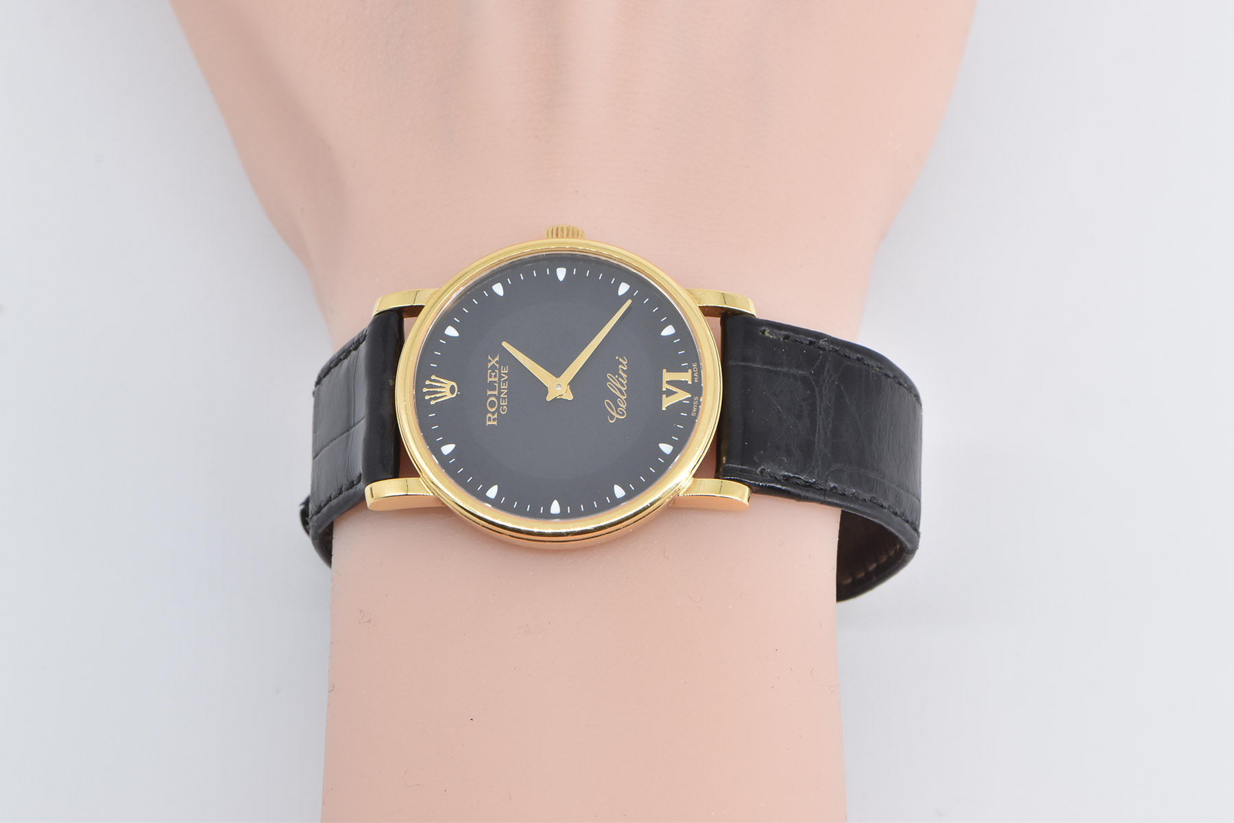 18k Gold Rolex Cellini 32mm Ref 5115 Watch - Men's | Property Room