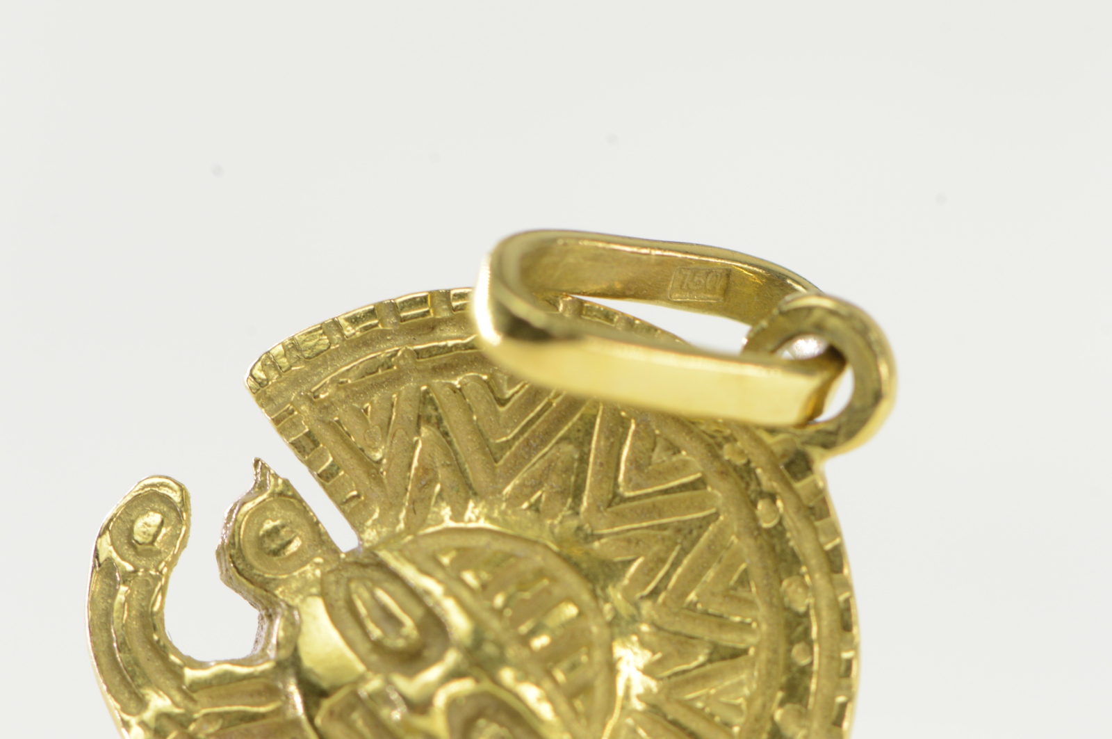 18K Peruvian Tribal Figure Vintage Yellow Gold Charm/Pendant | Property ...