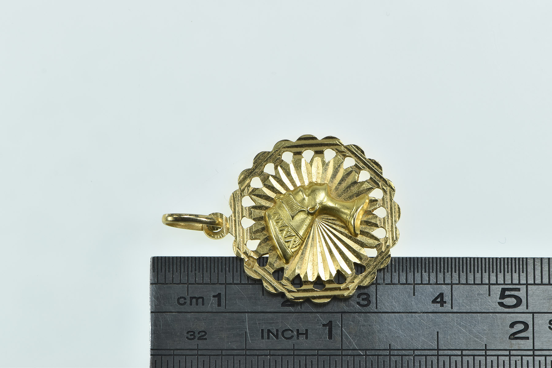 18K Queen Nefertiti Scalloped Egyptian Queen Yellow Gold Charm/Pendant ...