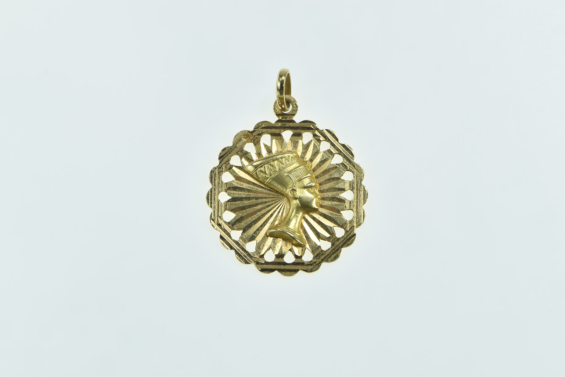 18K Queen Nefertiti Scalloped Egyptian Queen Yellow Gold Charm/Pendant ...