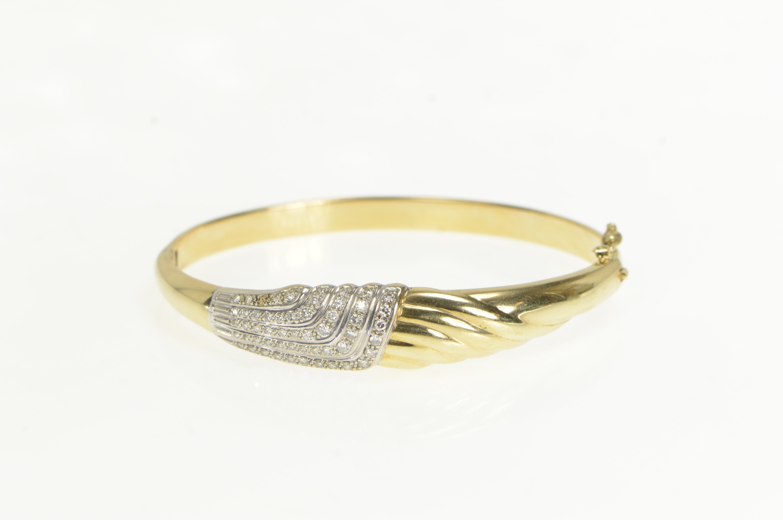 18K Wavy Diamond Scalloped Statement Bangle Yellow Gold Bracelet 7 ...