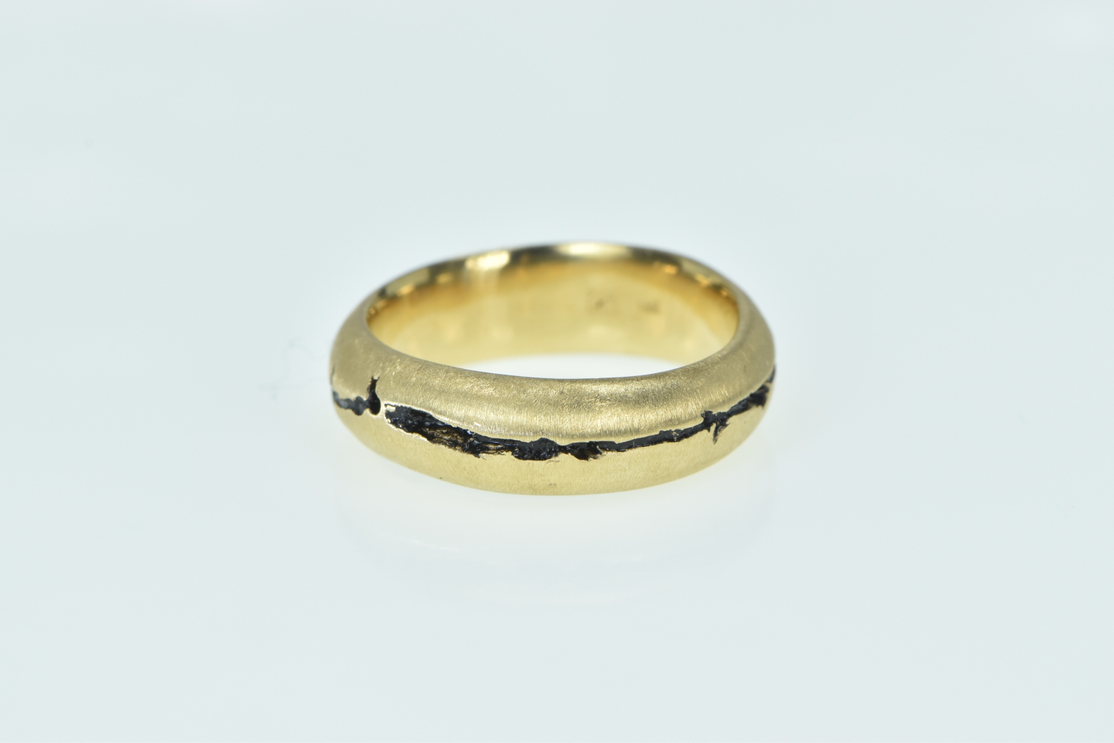 18K Zaruba Men's Black Enamel Stripe Wedding Yellow Gold Ring, Size 9. ...