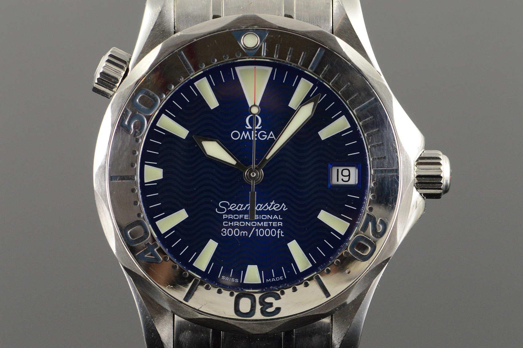 36mm Omega Seamaster Midsize Automatic Blue Wave Dial Watch - Men's ...