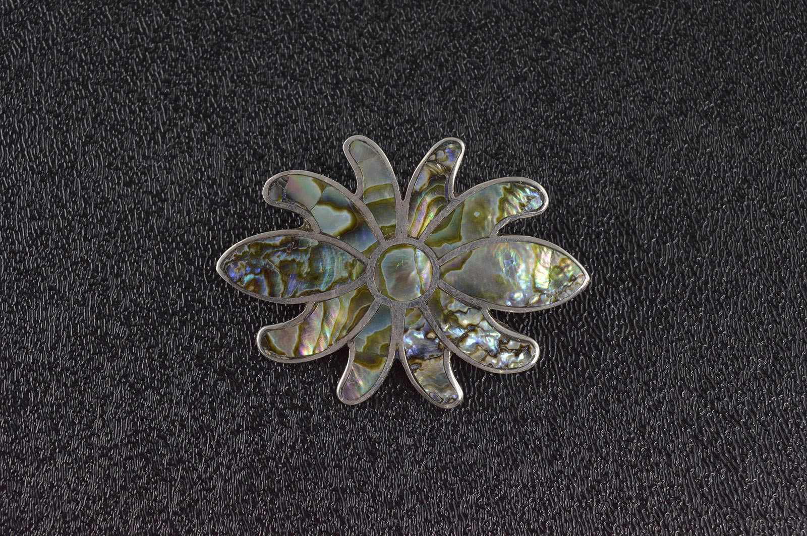 7.9g Solid Silver Abalone Inlay Petaled Flower " Sterling Pin Marked ...