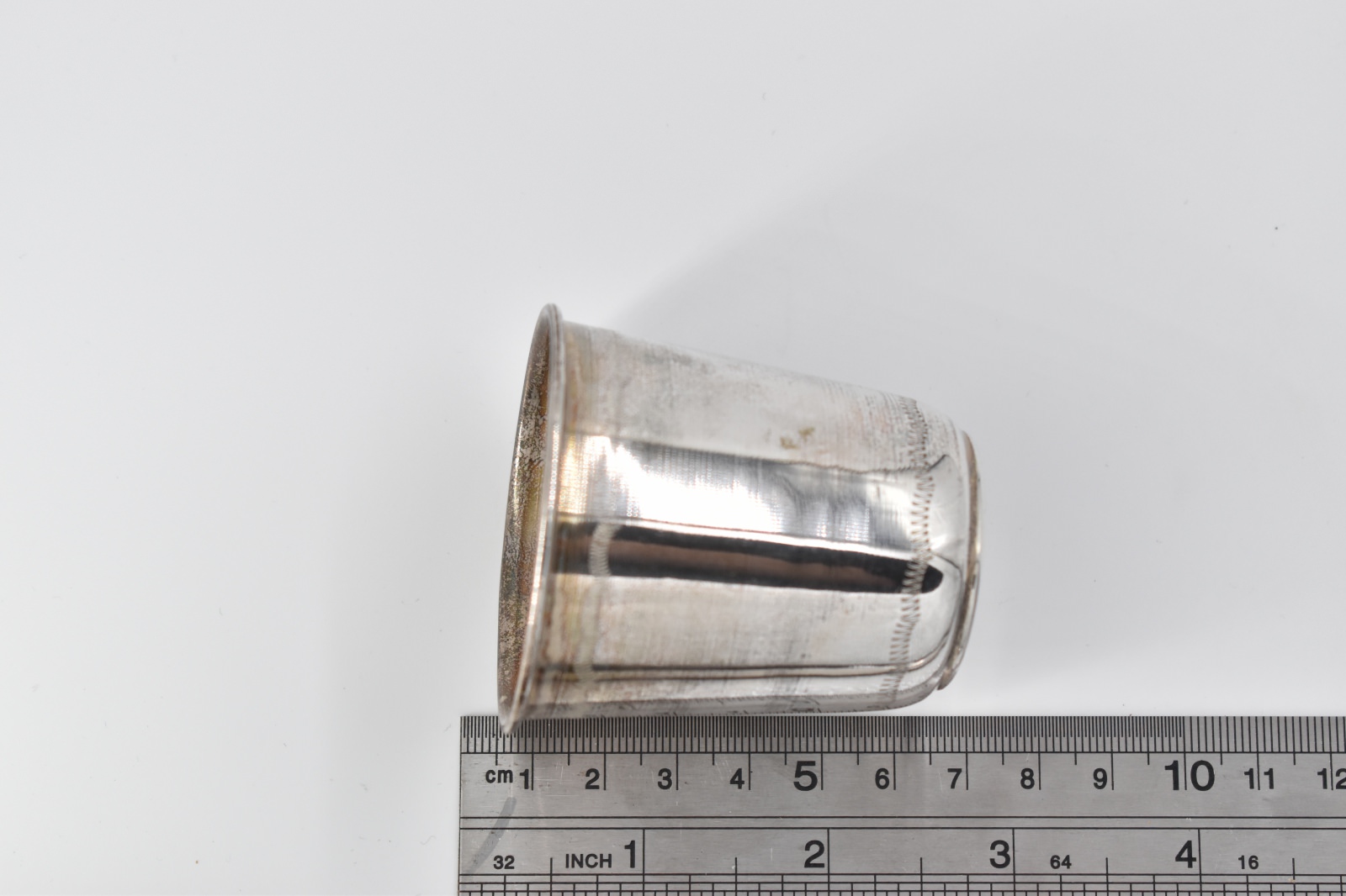 800 Silver Leaf Berry Engraved Vine Baby Cup Monogrammable | Property Room