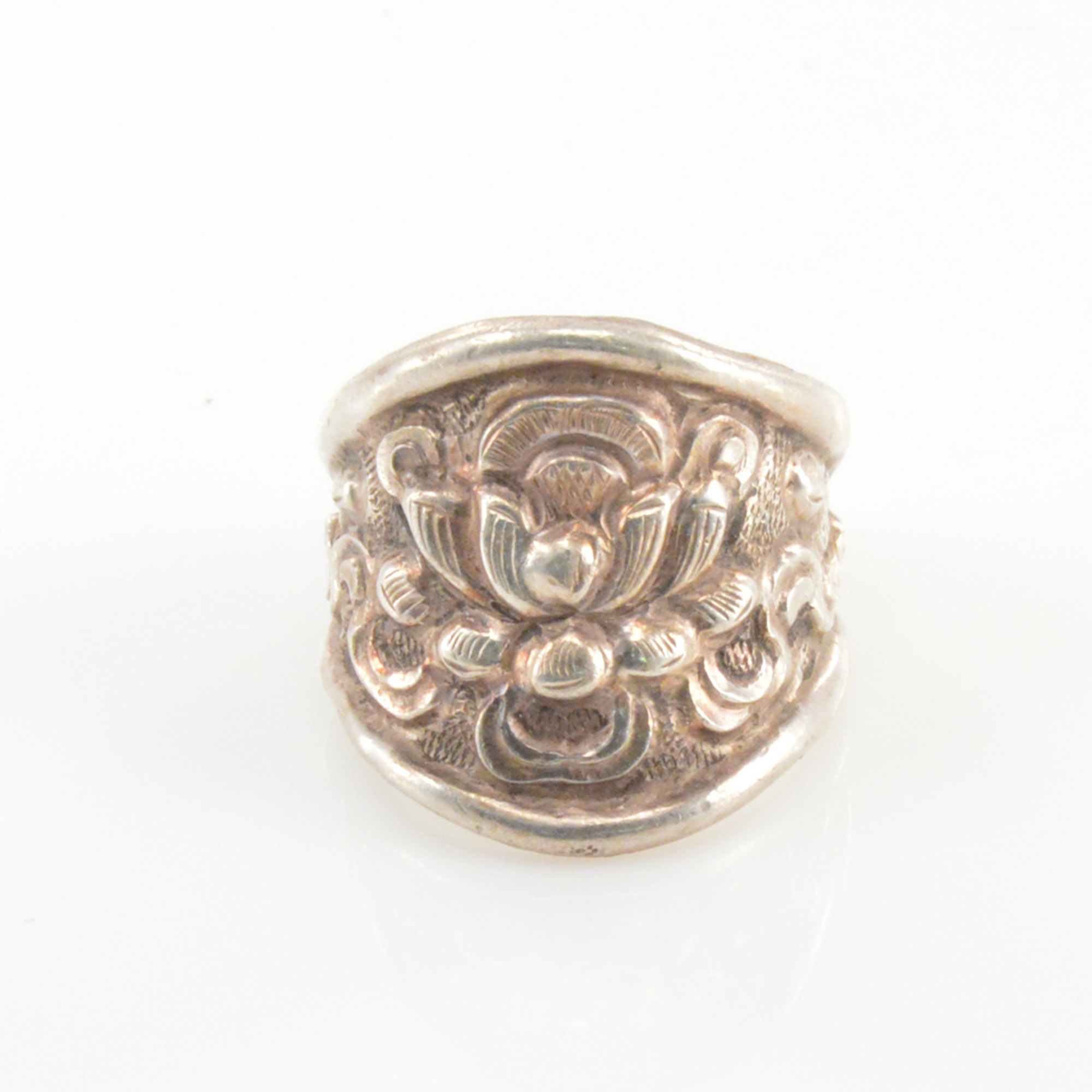 Solid Silver Repousse Floral Wide Sterling Ring Size 7.25 / 5.2g Marked ...