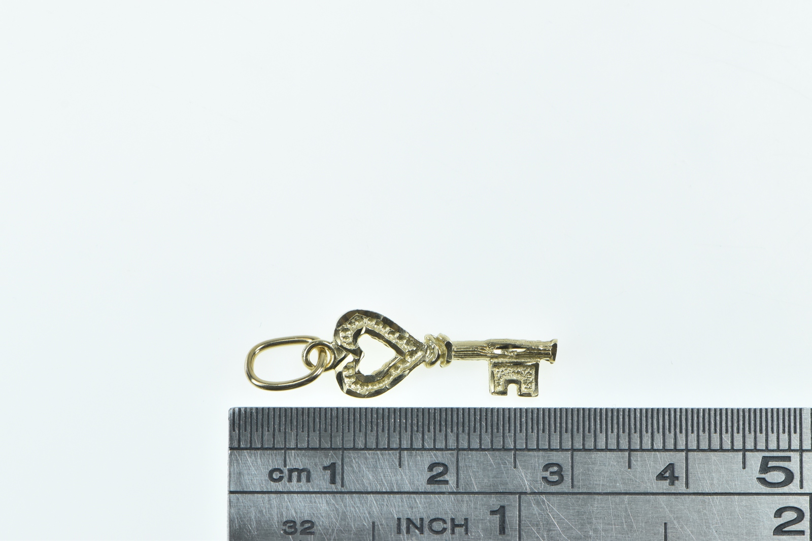 8K Heart Skeleton Key Love Promise Symbol Yellow Gold Charm/Pendant ...
