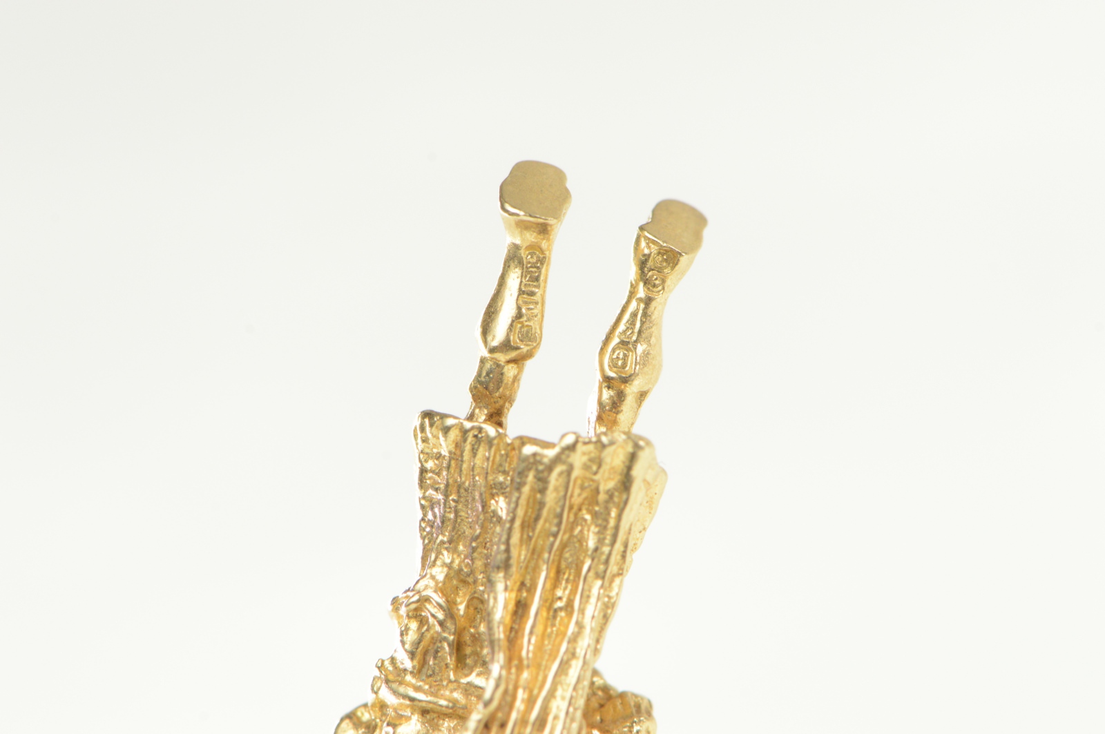 9K 3D Scottish Traditional Bag Piper Kilt Yellow Gold Charm/Pendant ...