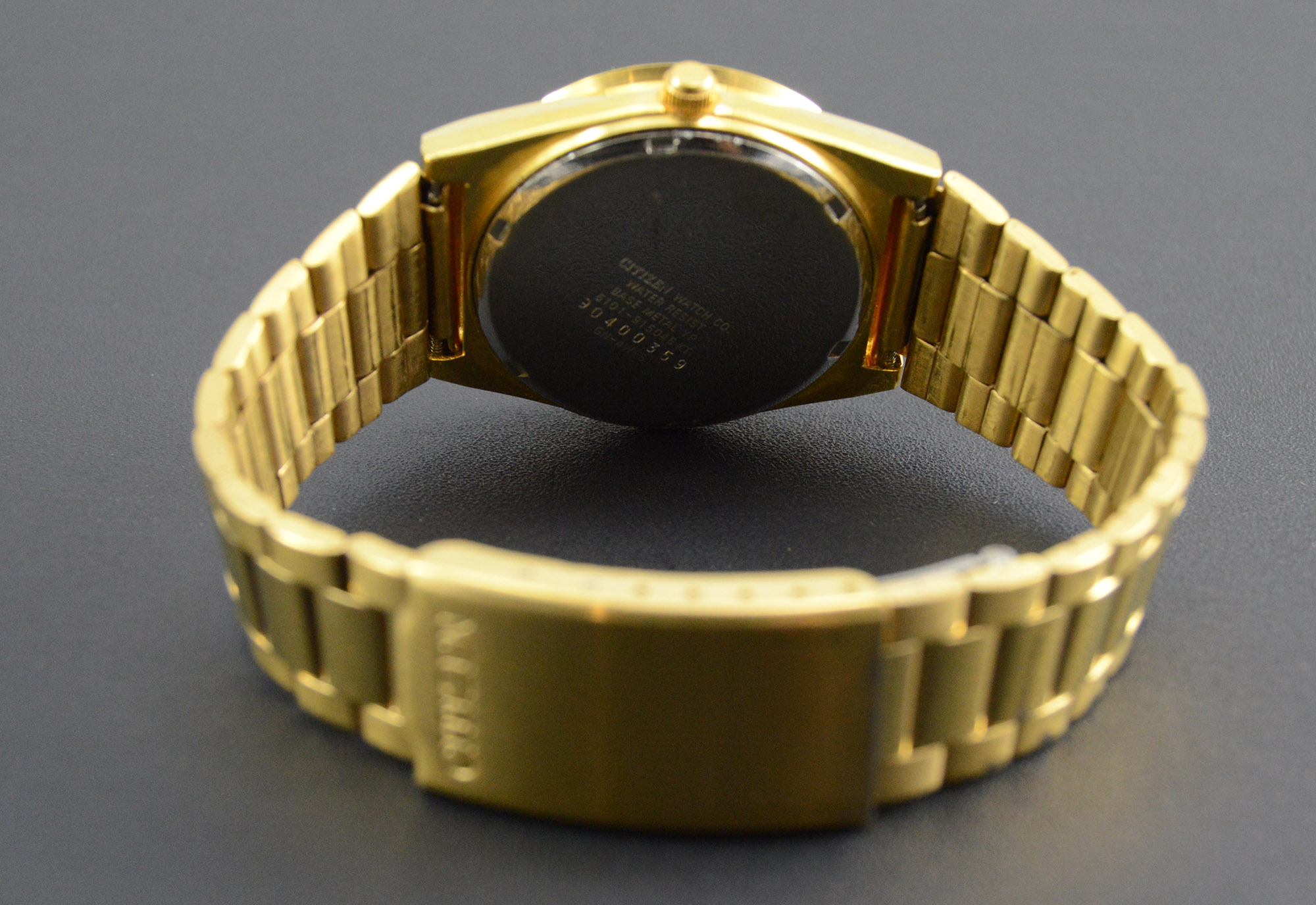 Citizen Round Gold Plated Base Metal and Stainless Steel Round 30.2mm ...