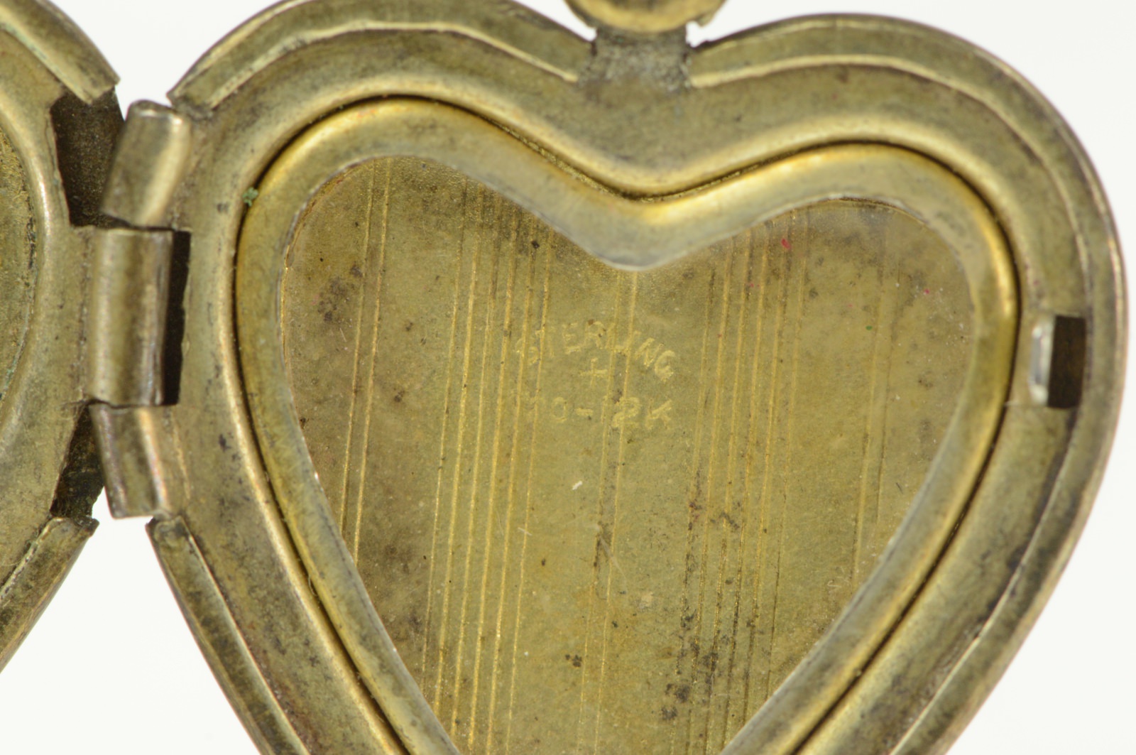 Gold Filled Art Deco Pinstripe Heart Photo Picture Locket Pendant ...