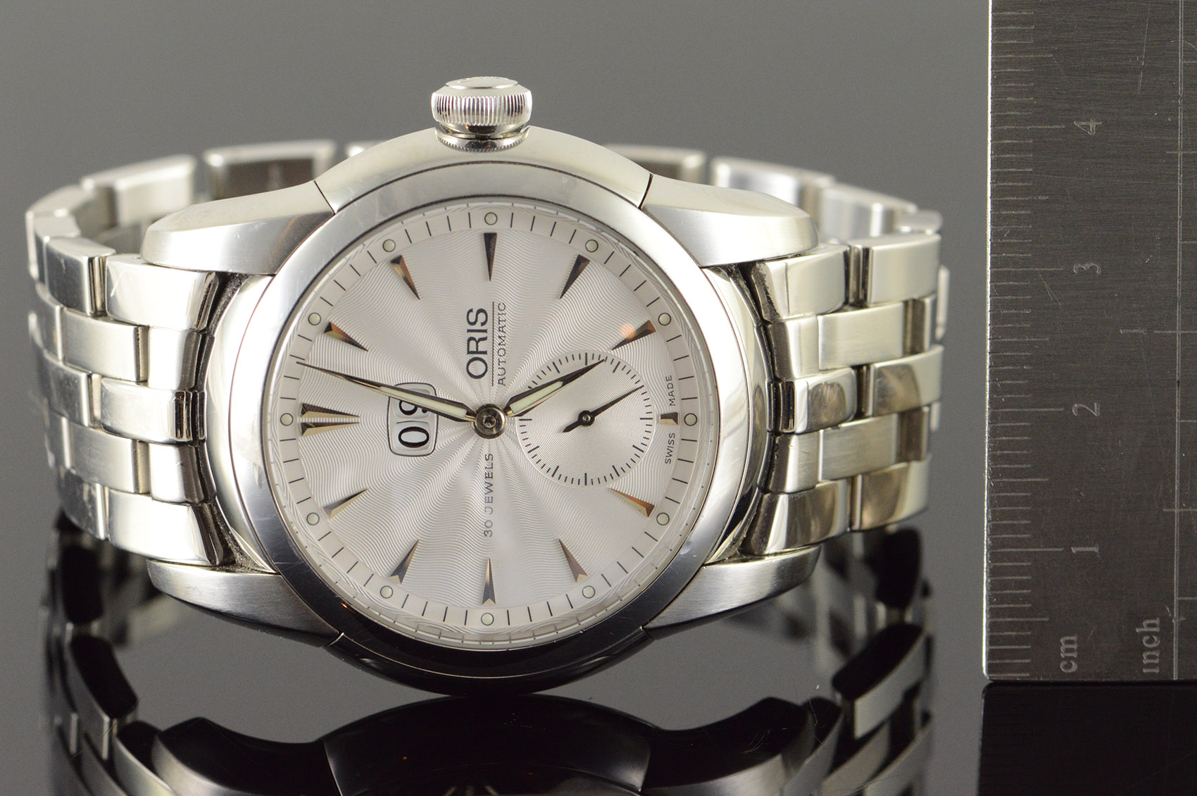 Oris 40mm Automatic 30 Jewel 7549 Date Watch - Men's | Property Room