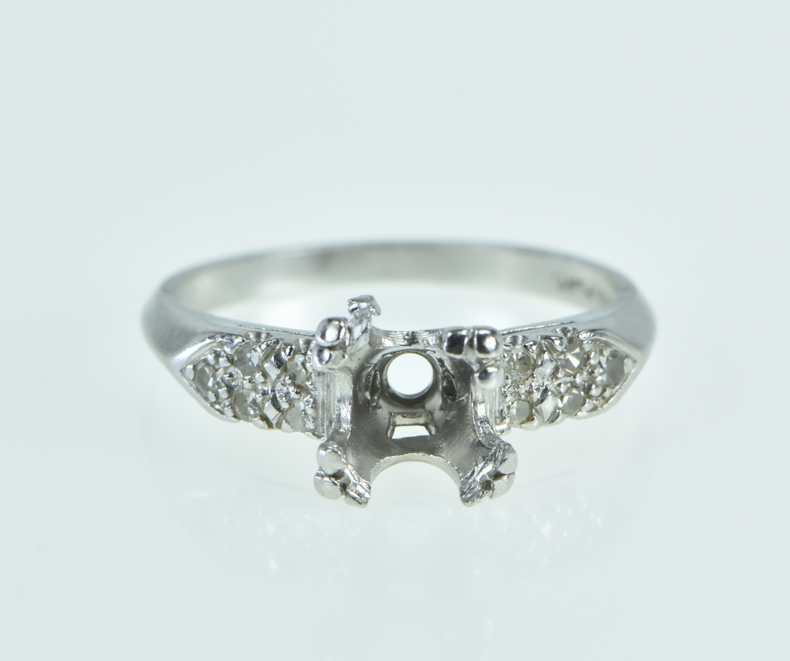 rings | Property Room