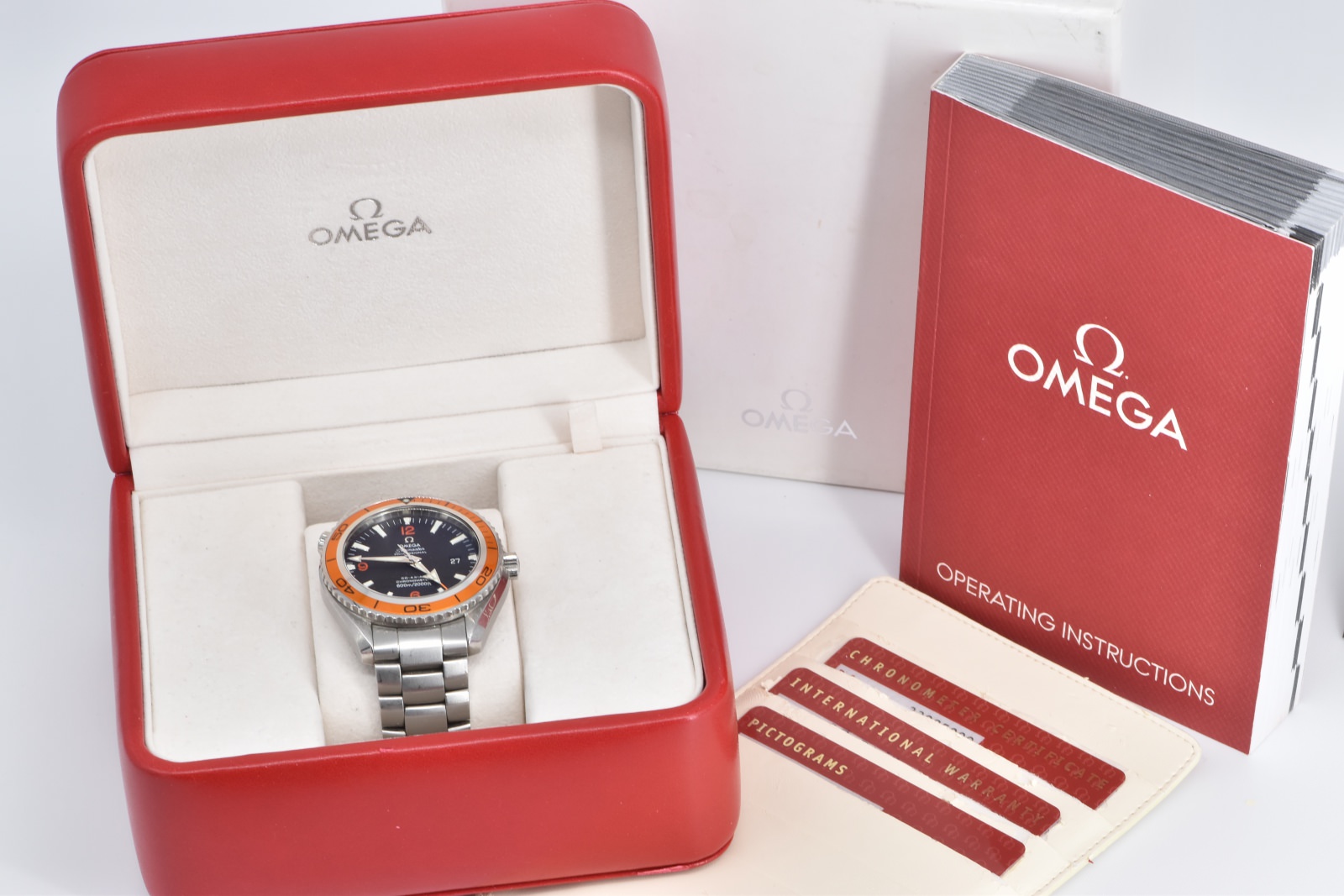 Stainless Steel Omega Seamaster Planet Ocean 2208.50.00 Watch - Men's ...