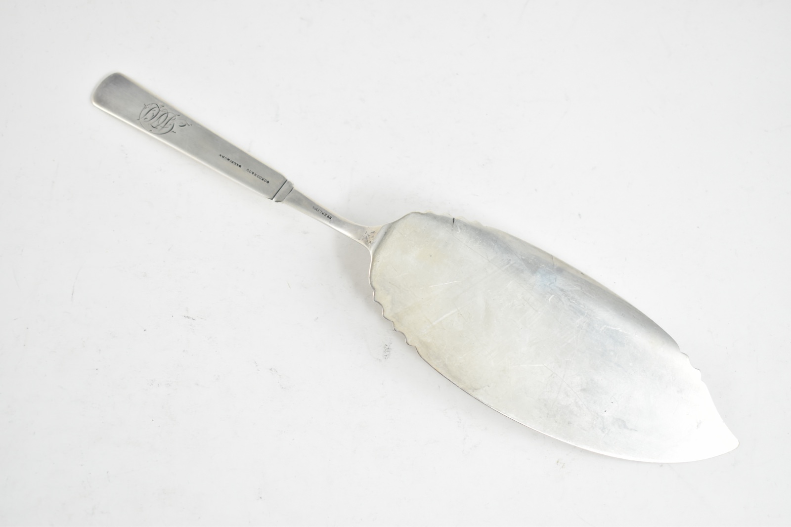 Sterling Silver Gordon & Co Victorian Engraved Floral Fish Server 11.5 ...