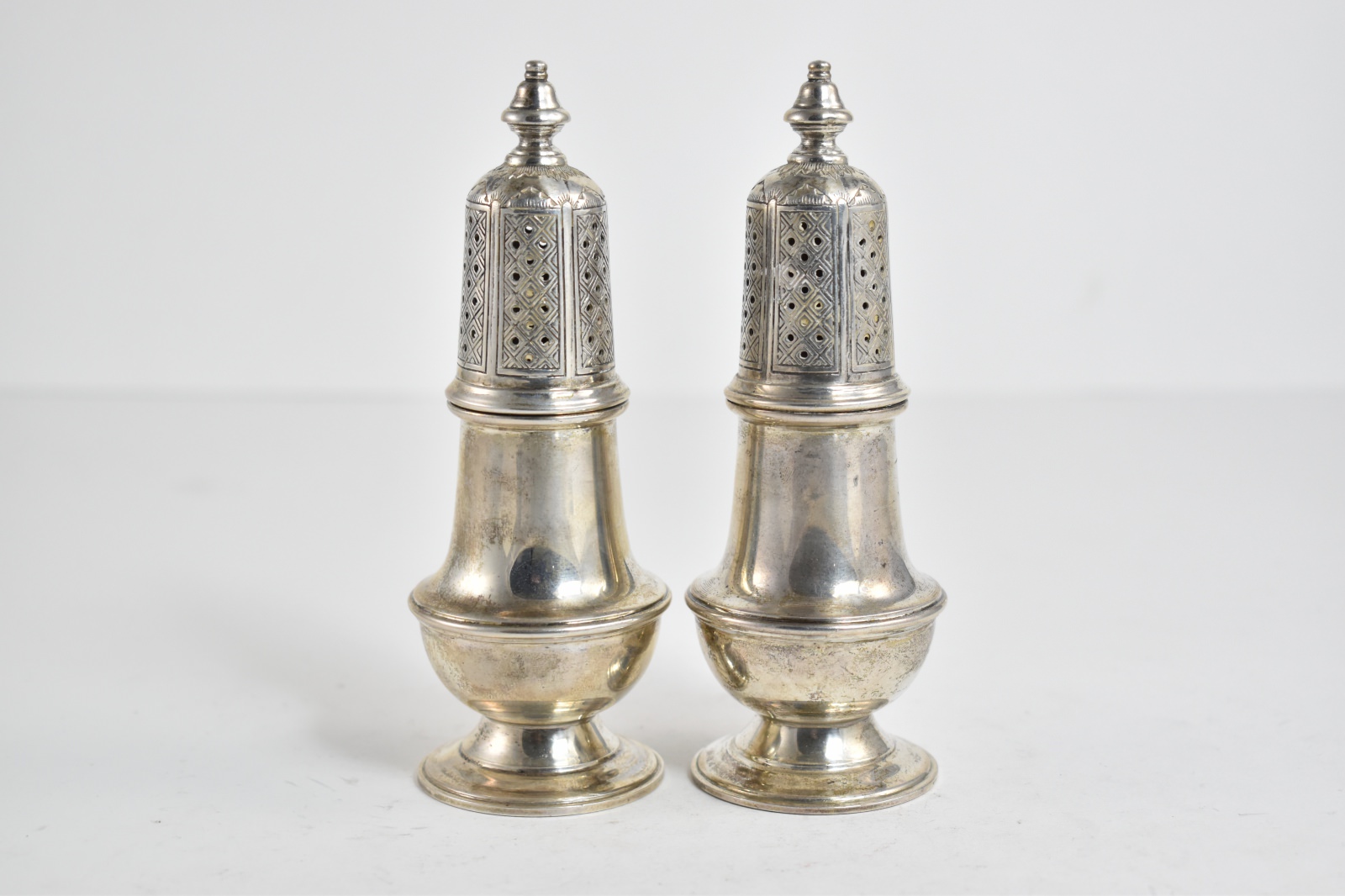 Sterling Silver Stieff Williamsburg Restoration Salt & Pepper Shaker ...