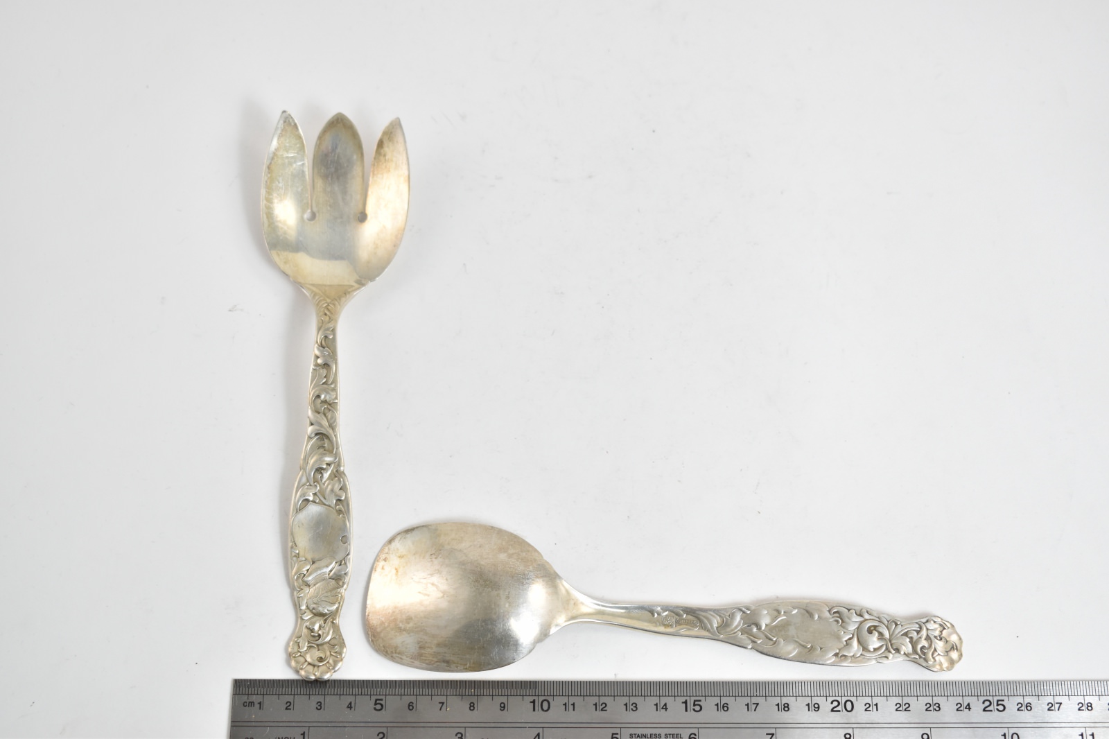 Sterling Silver Whiting & Co Heraldic Pattern Serving Set | Property Room