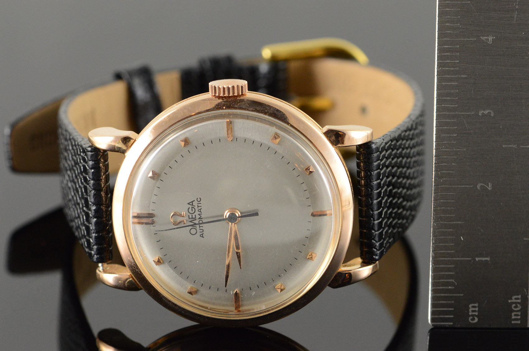 Vintage Omega 32mm Automatic Wrist Watch - Men's | Property Room