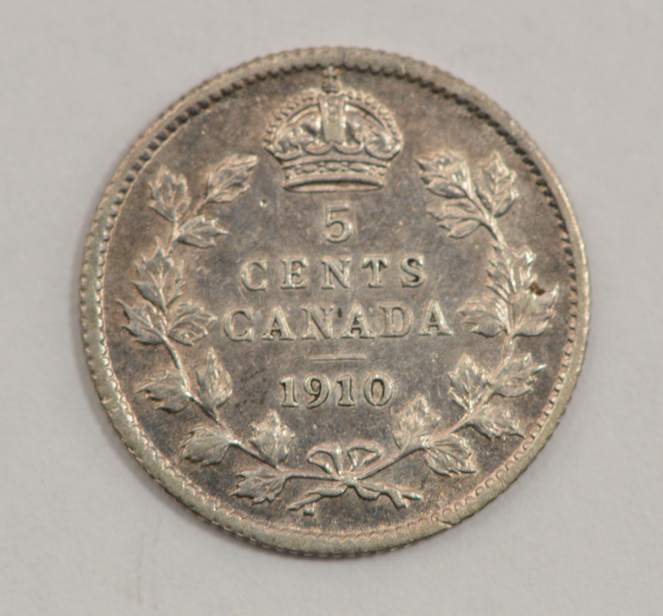 1910 Canadian 5 Cents *Pointed Leaves Var.* Silver Foreign Coin | Property Room